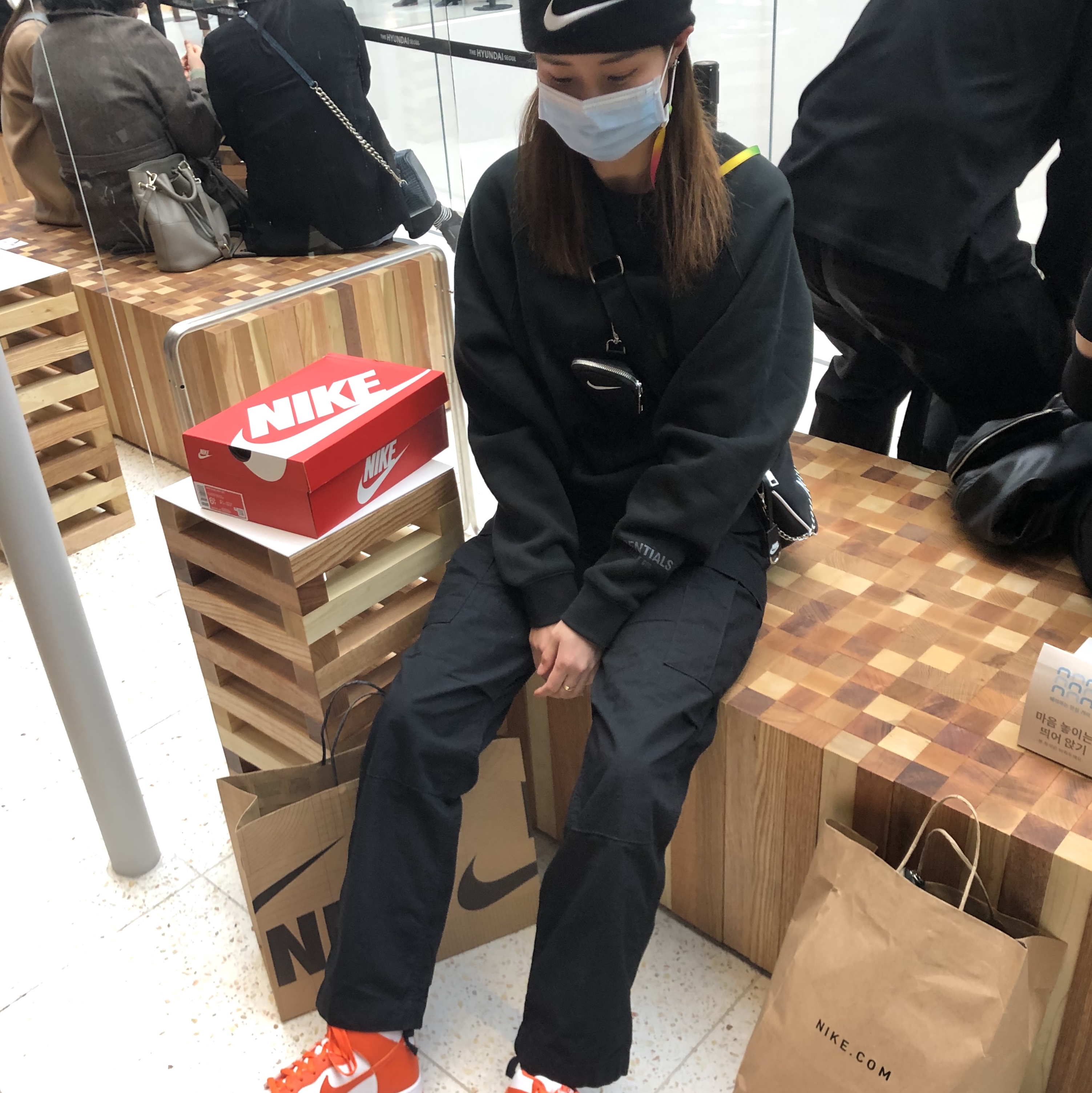 김선돌 (@s2_____se) 님의 게시물 | KREAM