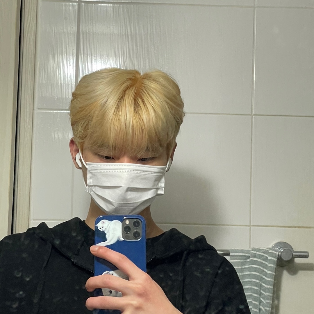 김우연 (@woo_yeonne) 님의 게시물 | KREAM