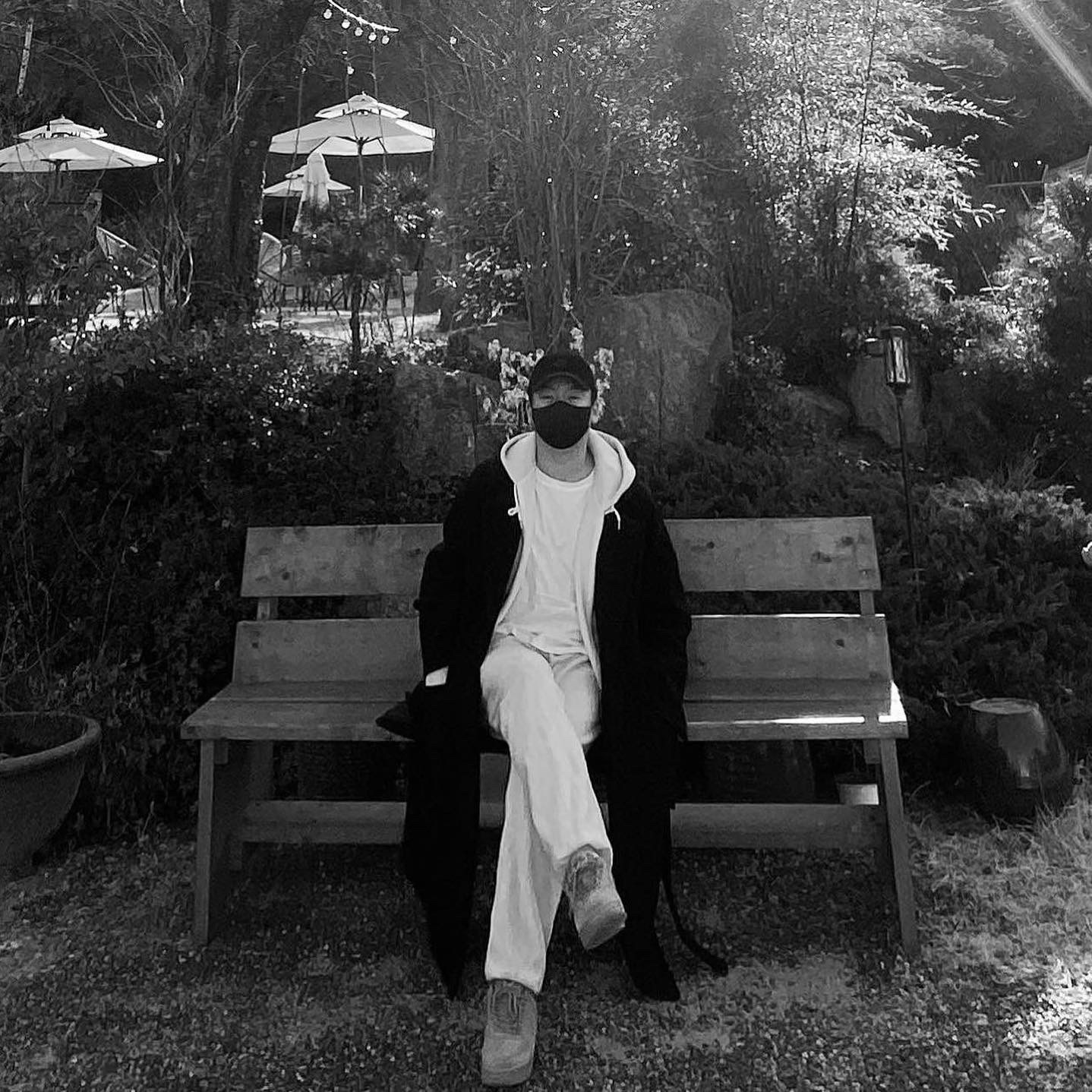 insta @1000... (@100000co) 님의 게시물 | KREAM