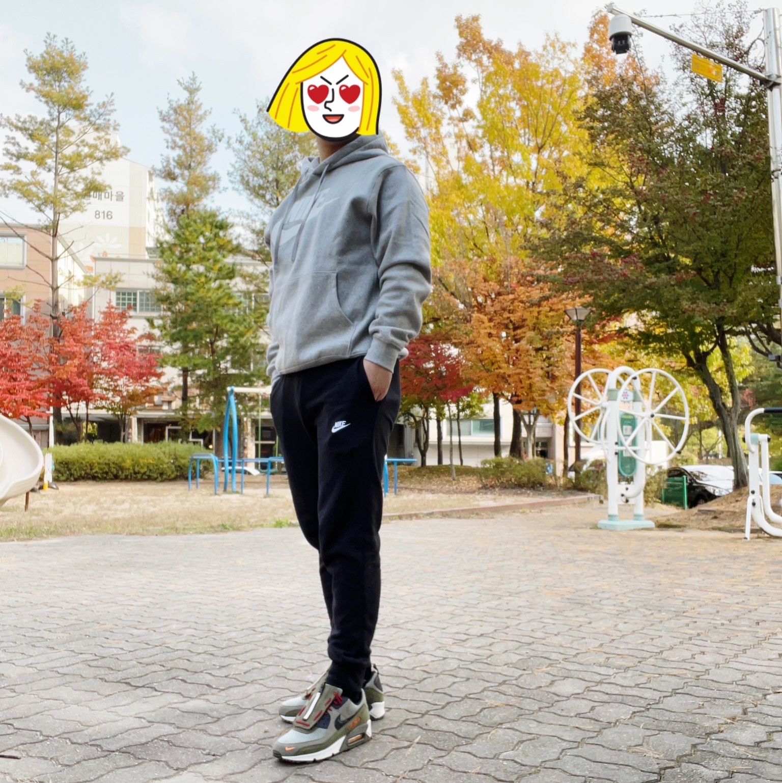 Lee (@artera) 님의 게시물 | KREAM