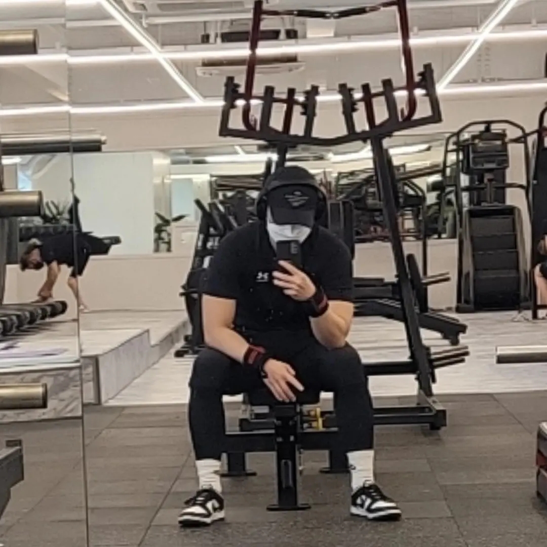 나이키 할짝할짝 (@nananike) 님의 게시물 | KREAM