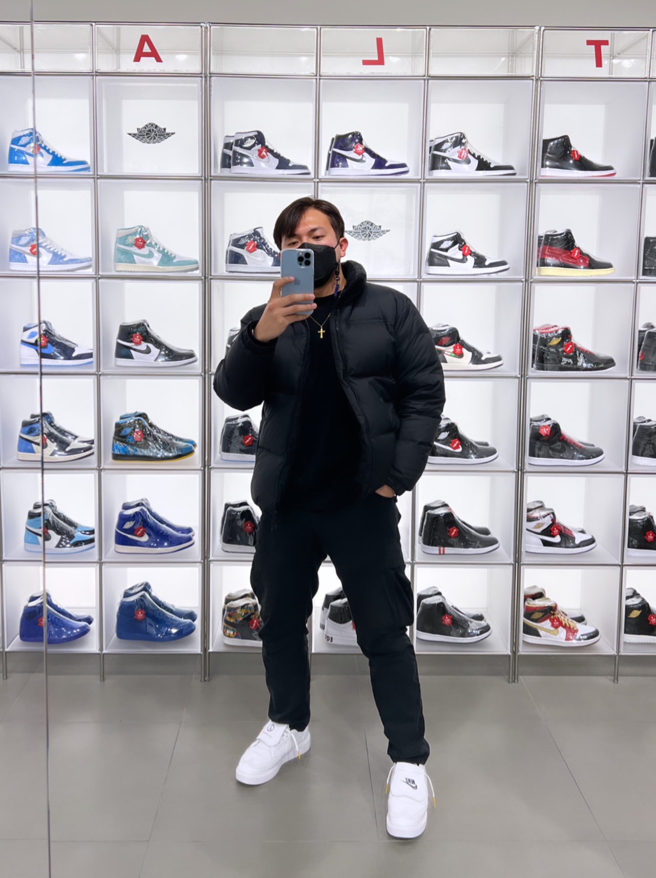 (@jaxxx96) 님의 게시물 | KREAM