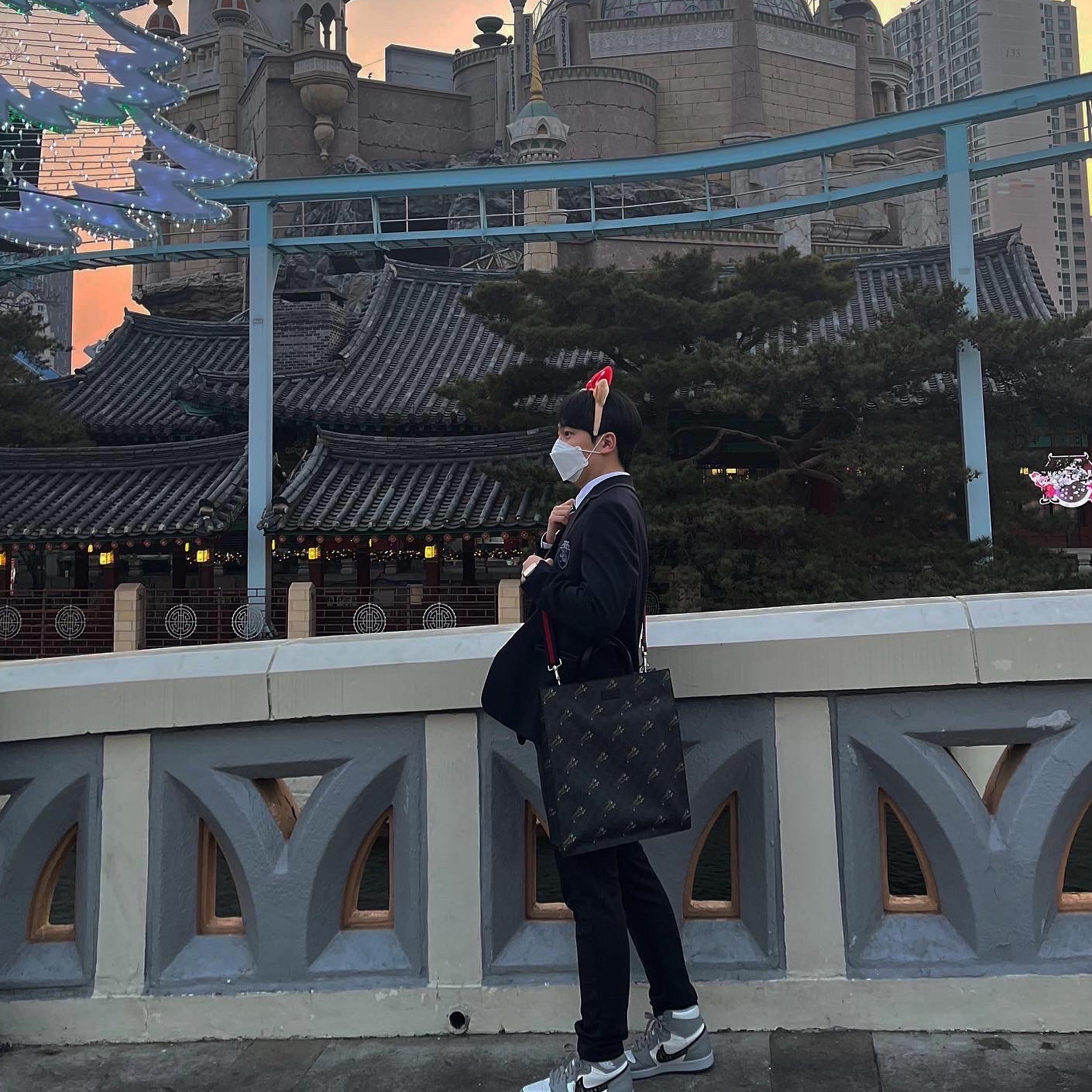 jm (@jjj_mmmm) 님의 게시물 | KREAM