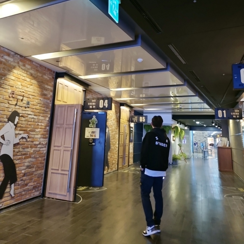 훈이 (@hoon.0716) 님의 게시물 | KREAM