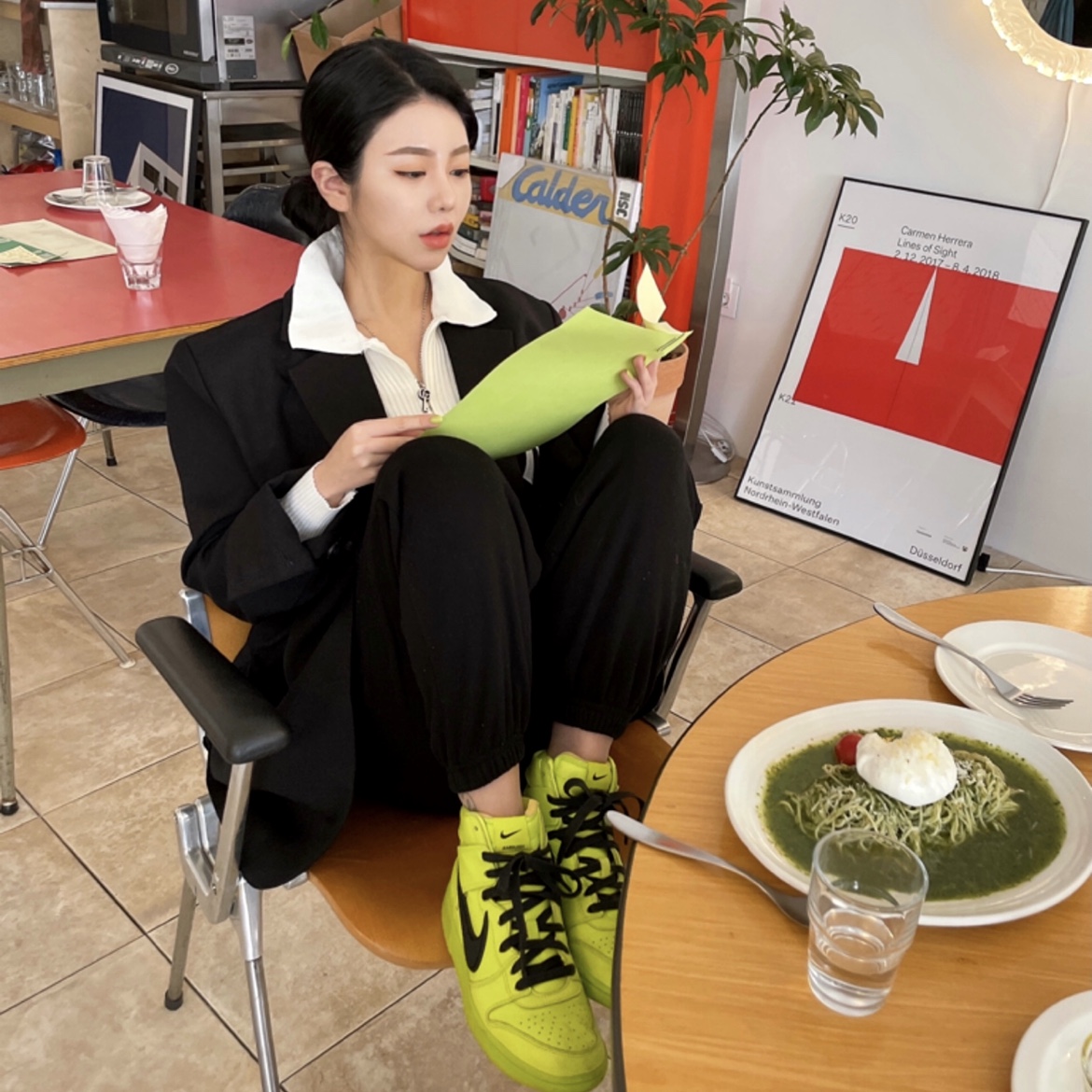 insta @h.aons (@h.aons) 님의 게시물 | KREAM