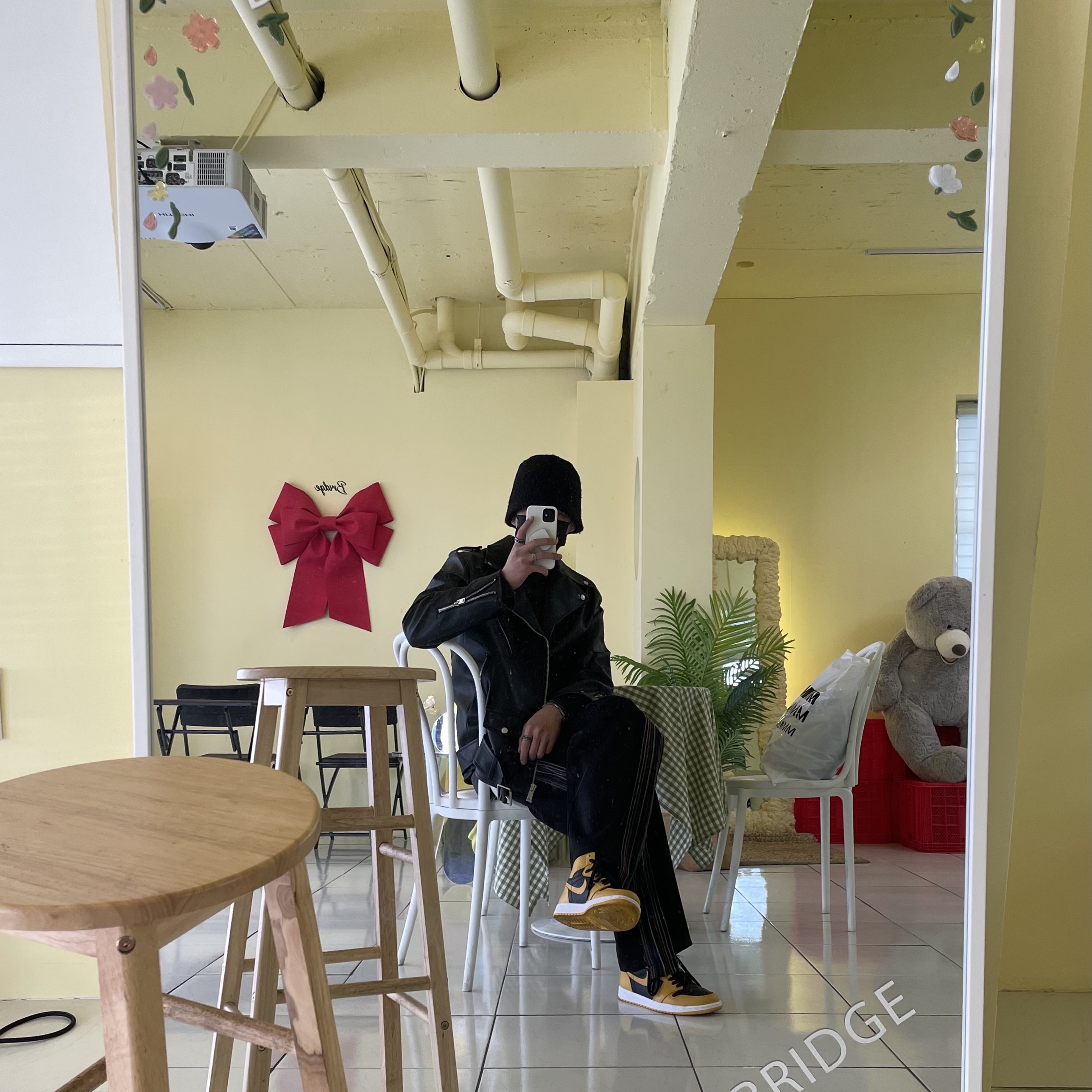 김홍준 (@94__.hj) 님의 게시물 | KREAM