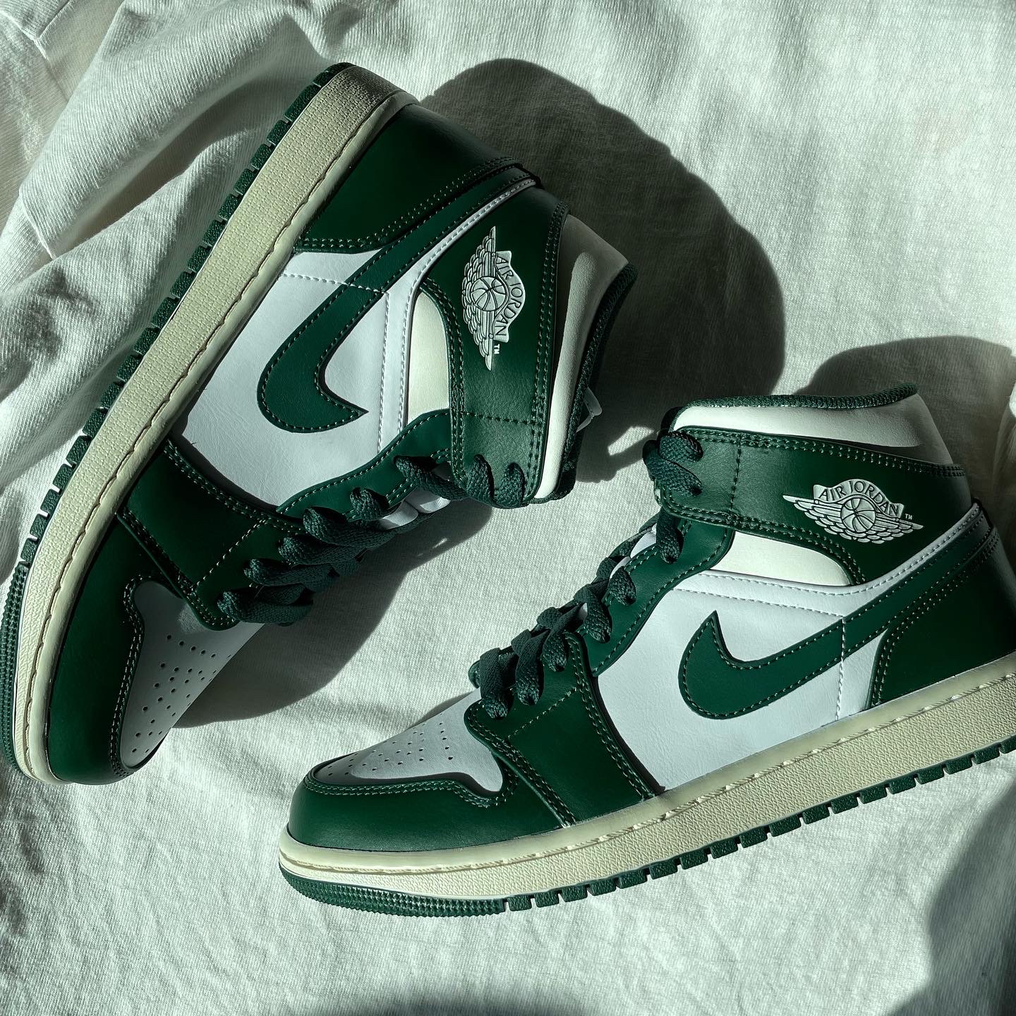 커스텀, 밑창보강👇🏻 r... (@rieul.studio) 님의 게시물 | KREAM