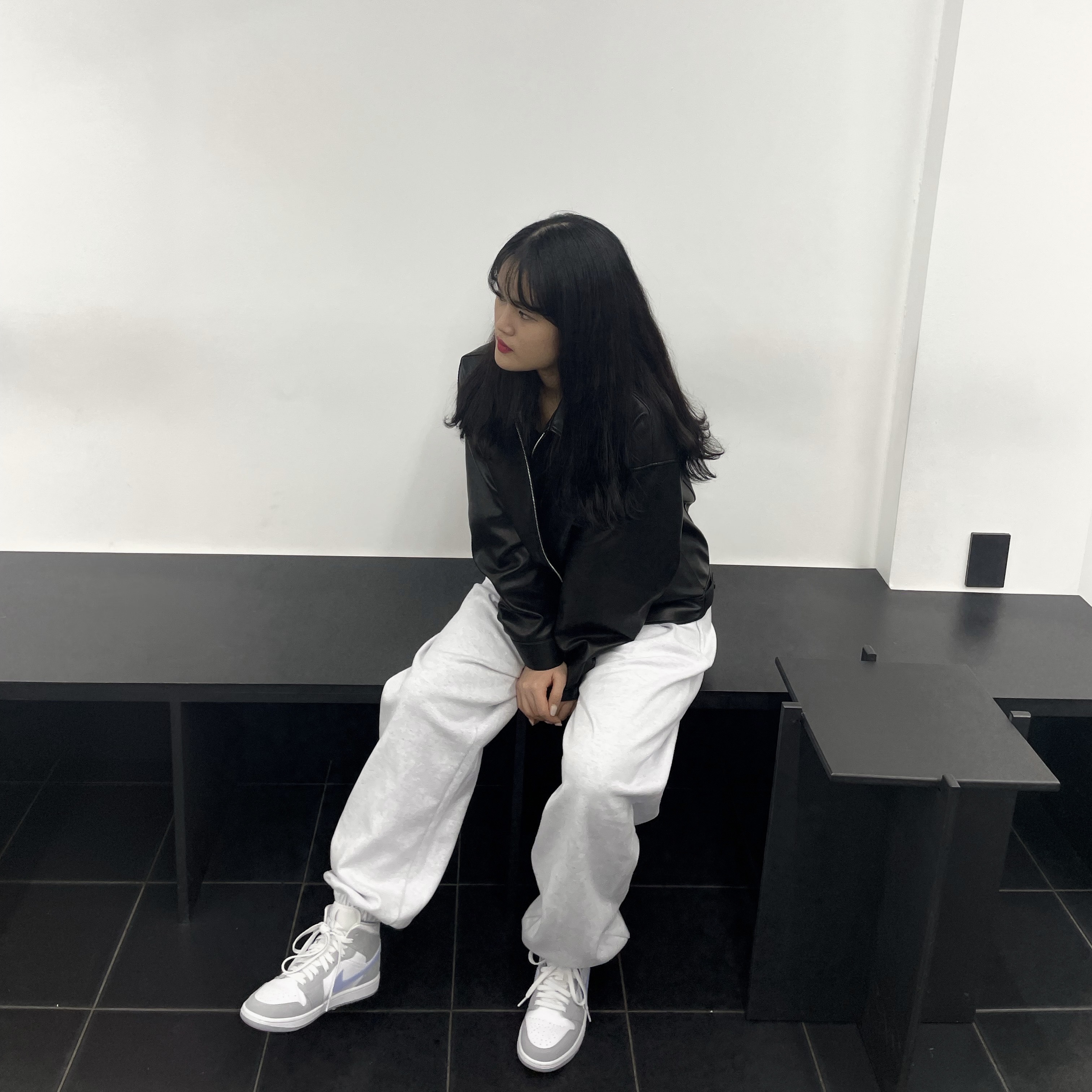 쩨서딘 (@seo._.jini) 님의 게시물 | KREAM