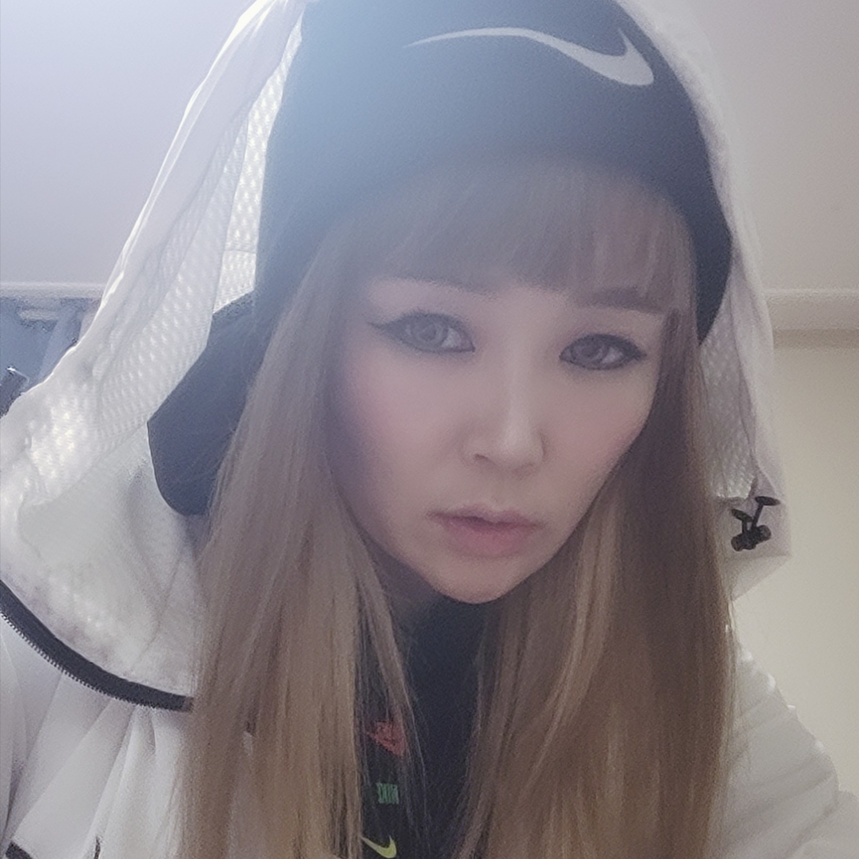 RING.ZI (@ringzi) 님의 게시물 | KREAM