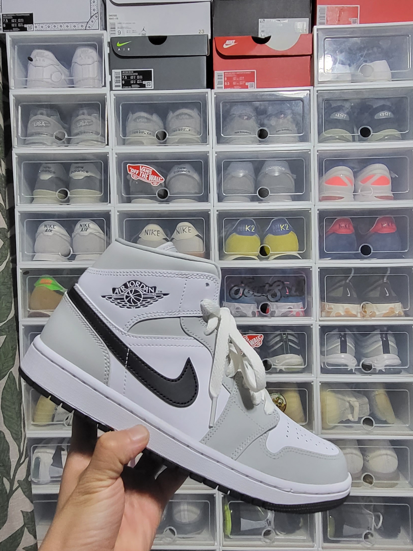 동화 (@bogus_kicks...) 님의 게시물 | KREAM