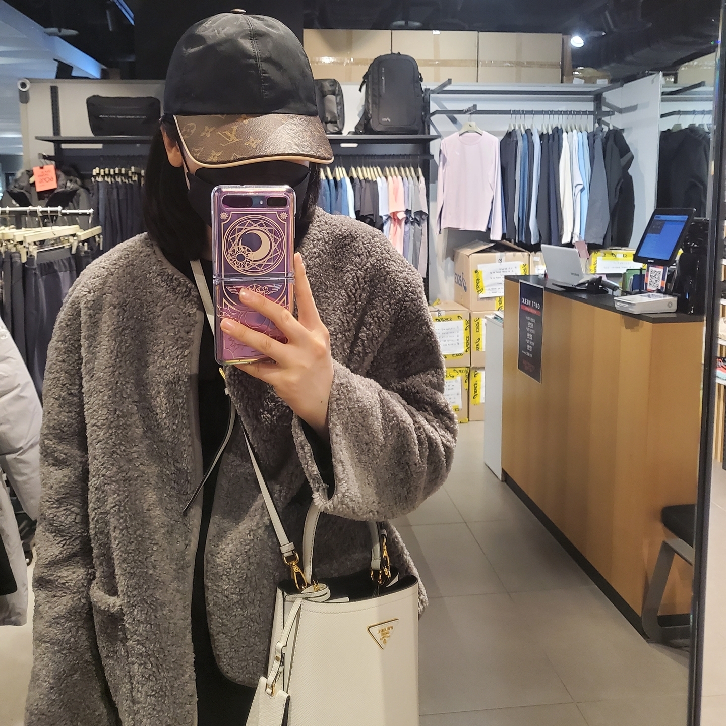 횬디라요! (@hyun8768) 님의 게시물 | KREAM