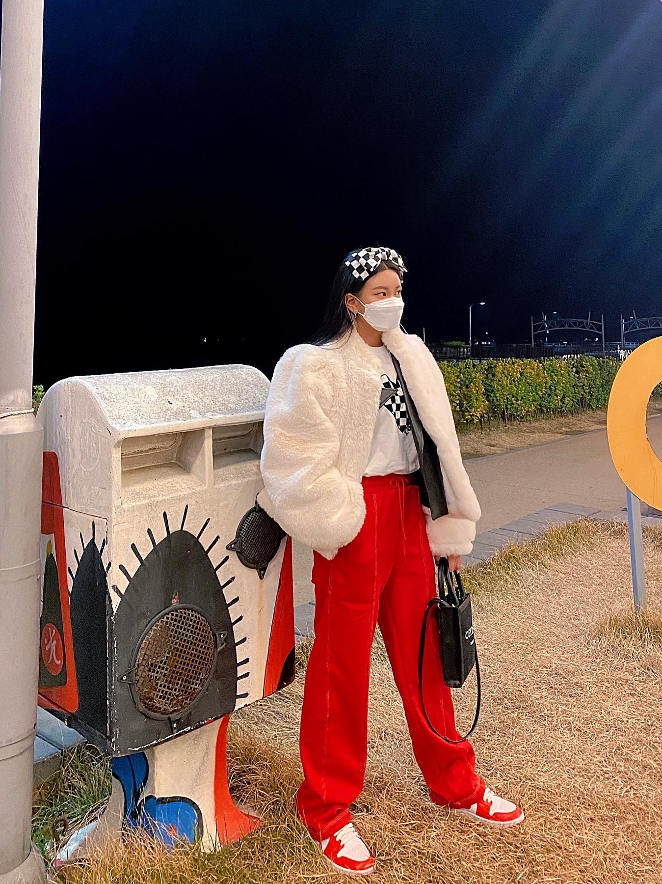 (@kimsia) 님의 게시물 | KREAM