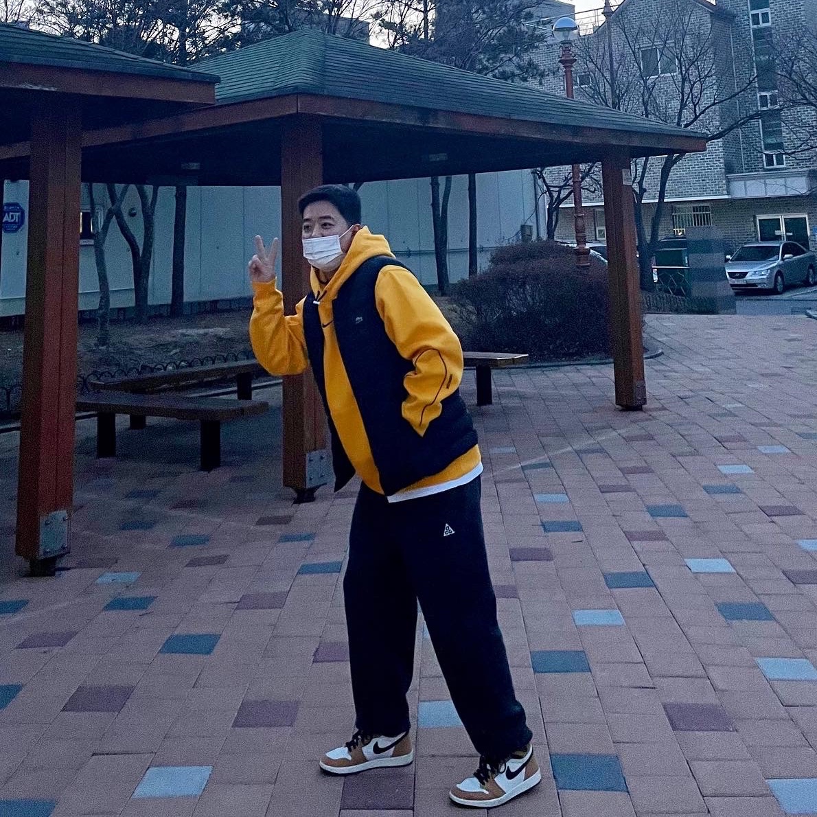 호춘이야 (@chokigood) 님의 게시물 | KREAM