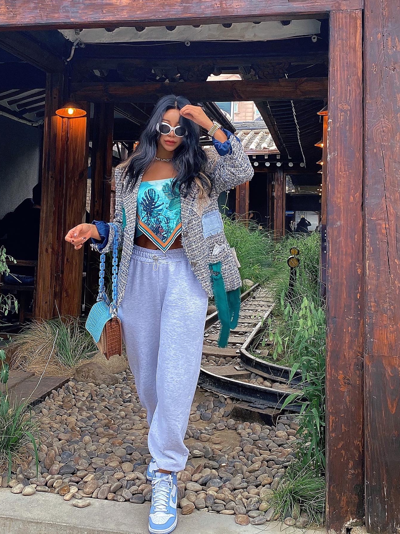 (@kimsia) 님의 게시물 | KREAM