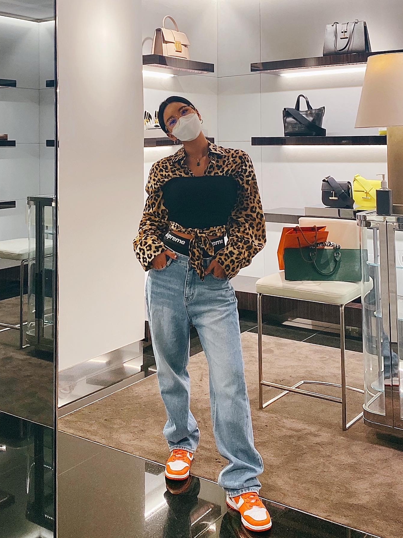 (@kimsia) 님의 게시물 | KREAM