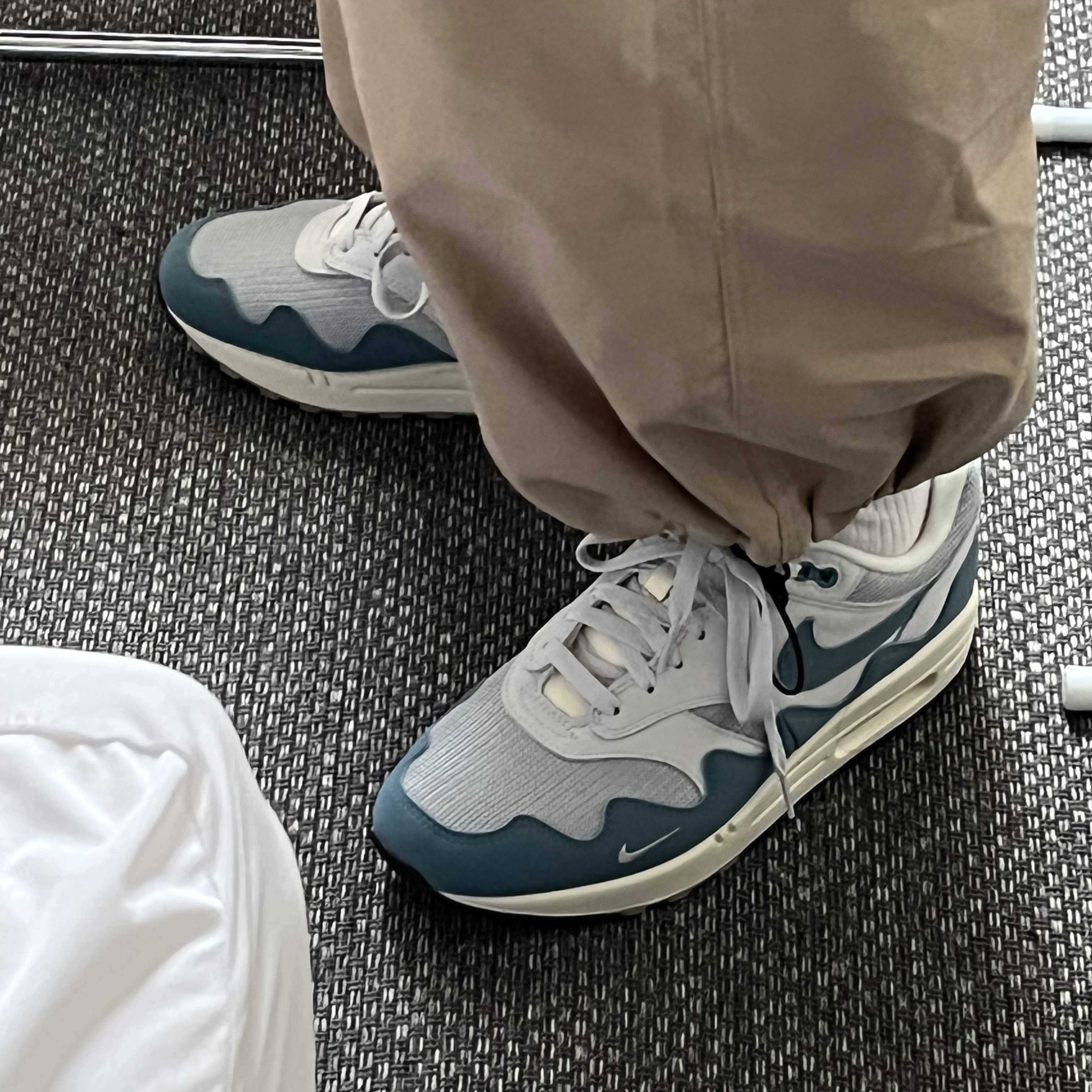 못나는새 (@0_iae) 님의 게시물 | KREAM