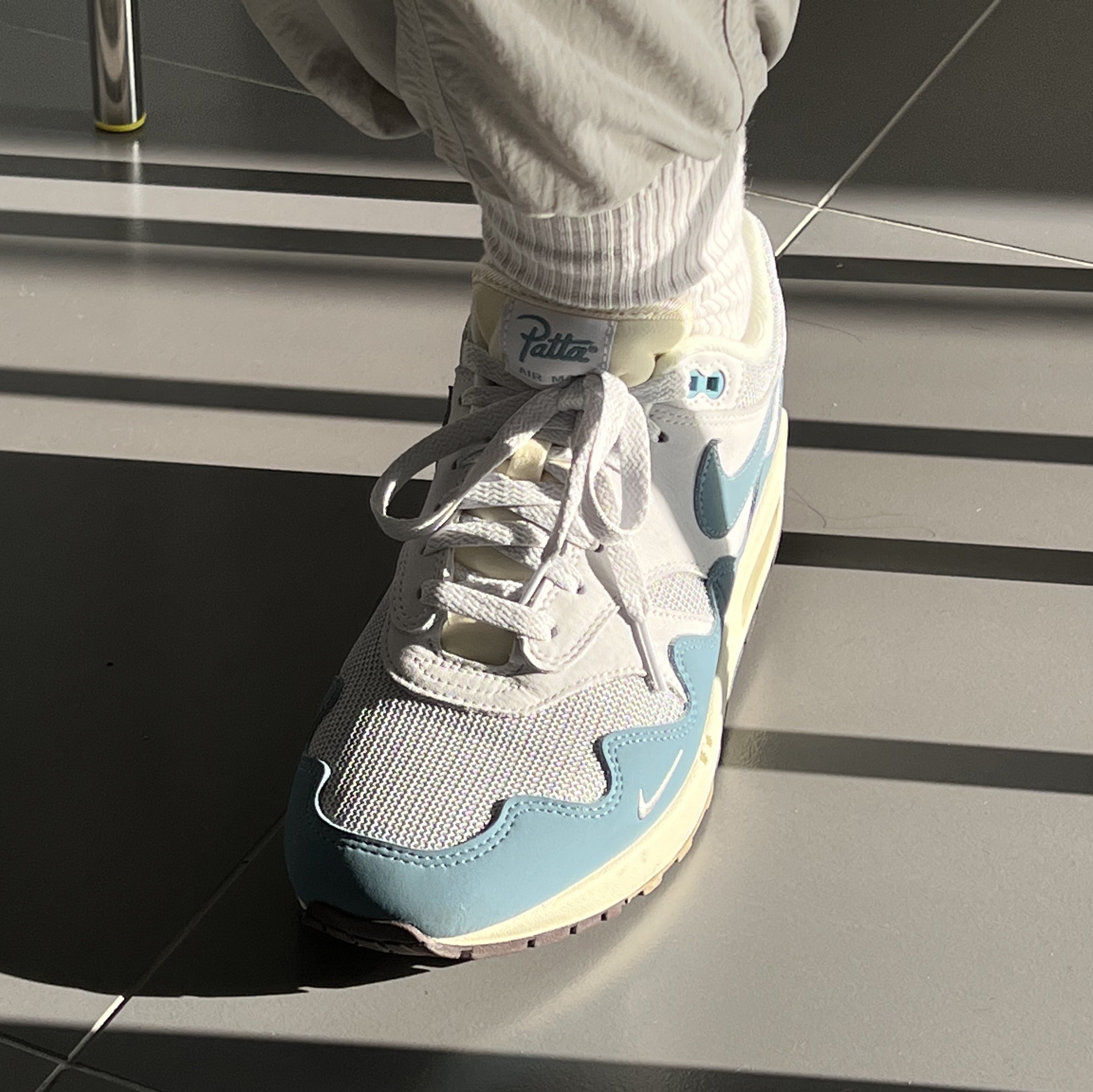 못나는새 (@0_iae) 님의 게시물 | KREAM