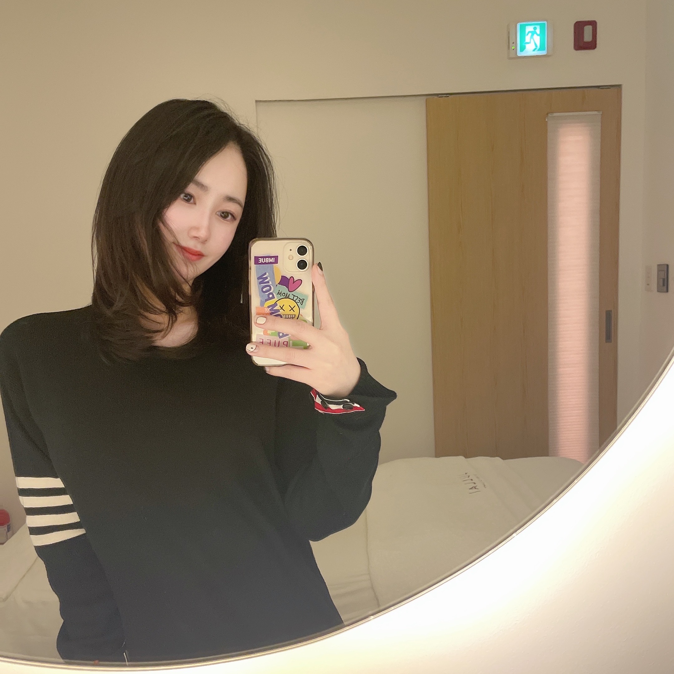 instagram : ... (@xx_moon_xx) 님의 게시물 | KREAM