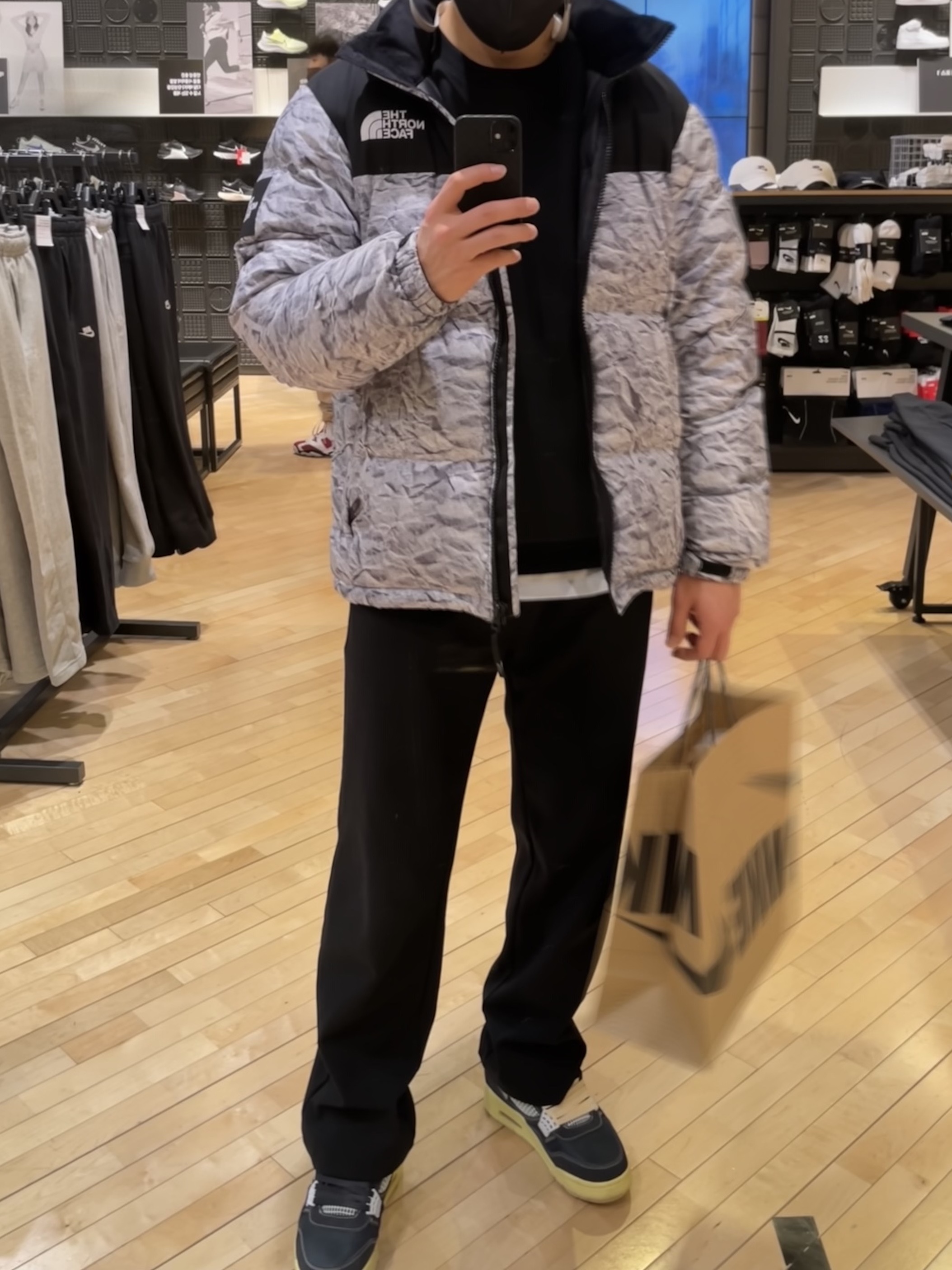 시온 (@zion_) 님의 게시물 | KREAM