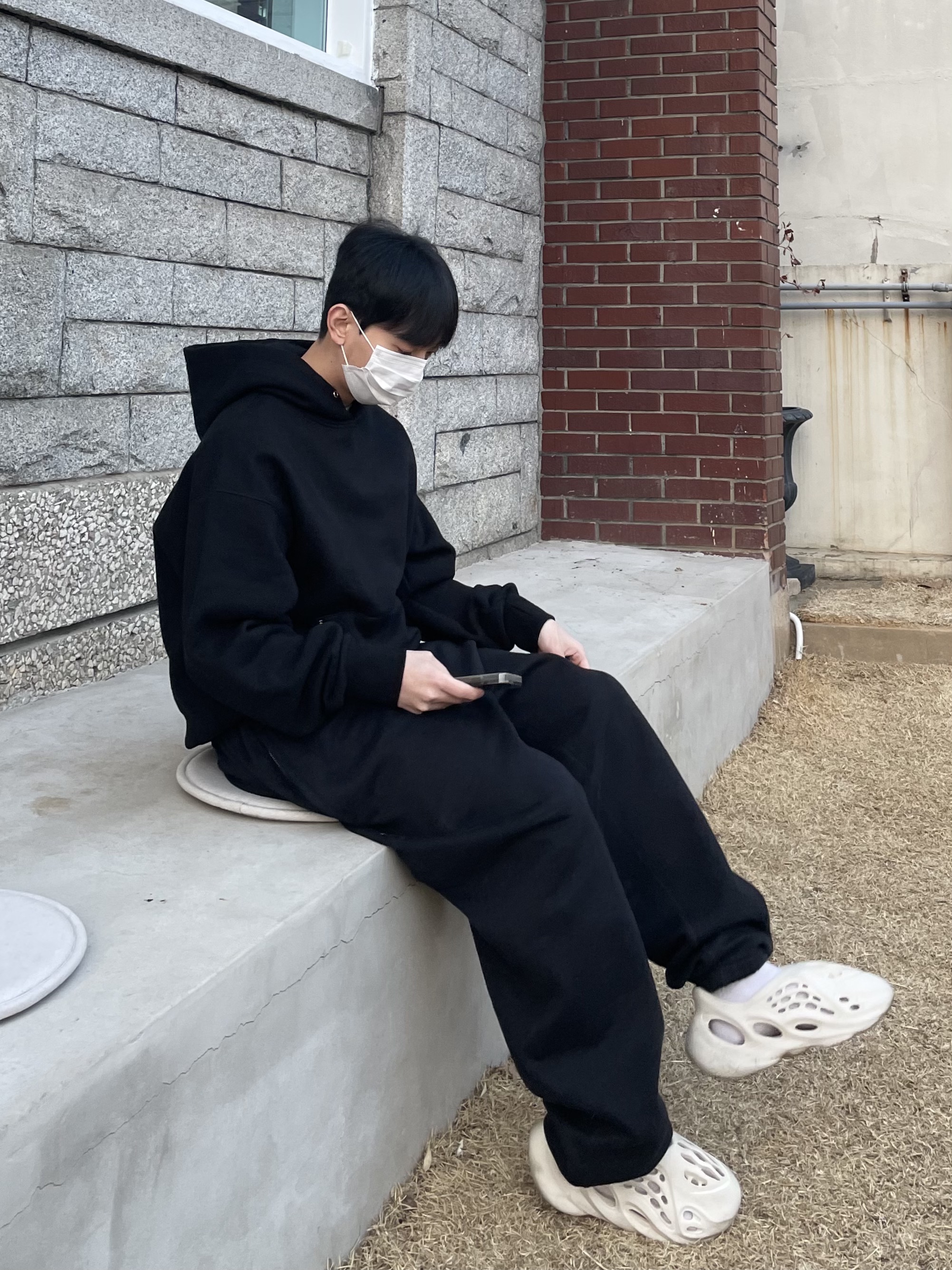 소코년 (@sonyunko) 님의 게시물 | KREAM