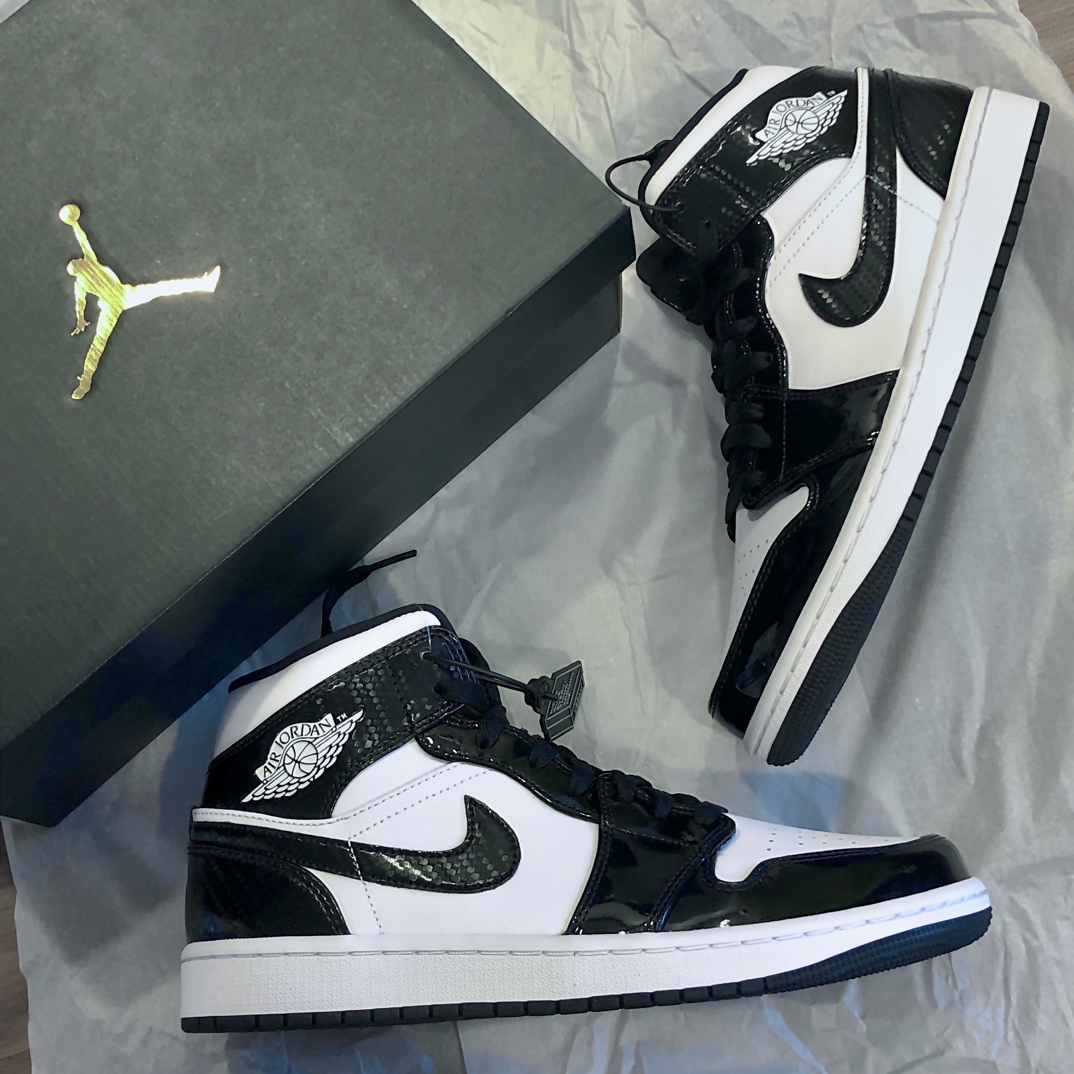 9년차 슈덕 고인물 🦕 (@shoe_bread) 님의 게시물 | KREAM