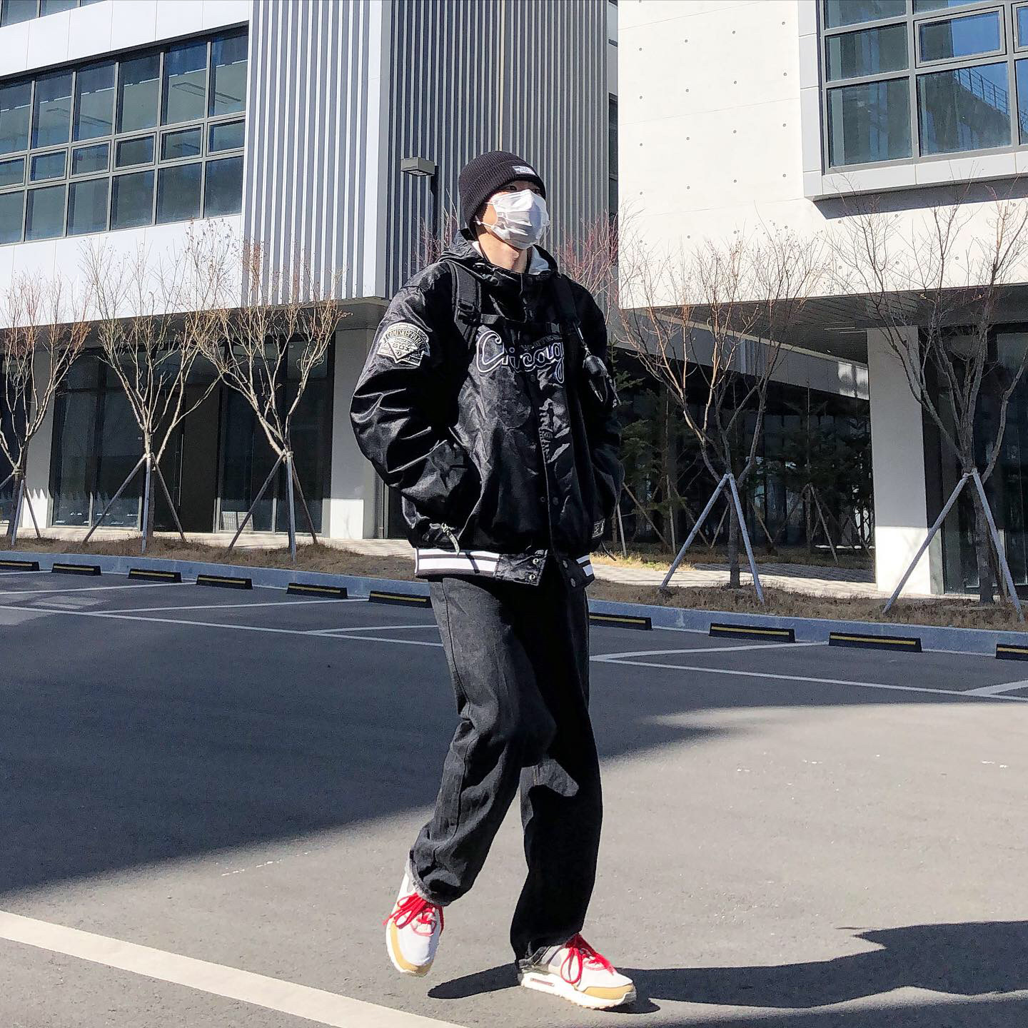 용 (@illhyhl) 님의 게시물 | KREAM