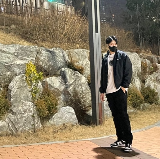 (@_jnkkk) 님의 게시물 | KREAM