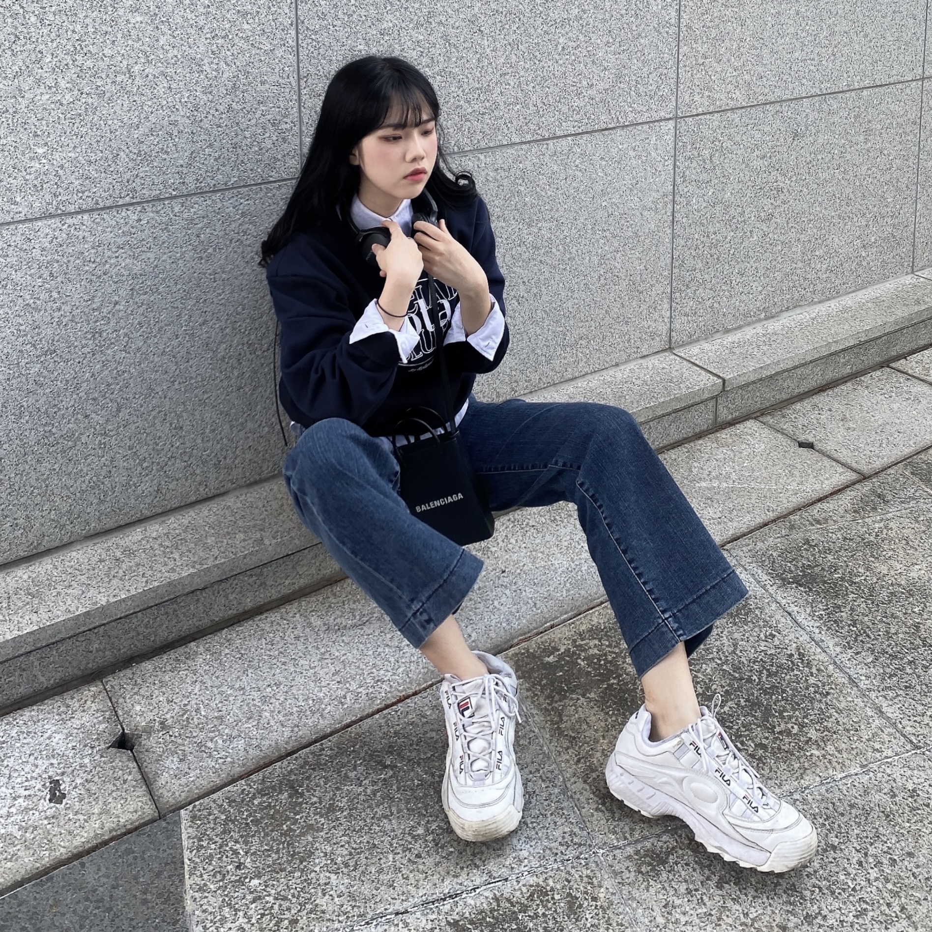 성령 (@momoeis) 님의 게시물 | KREAM