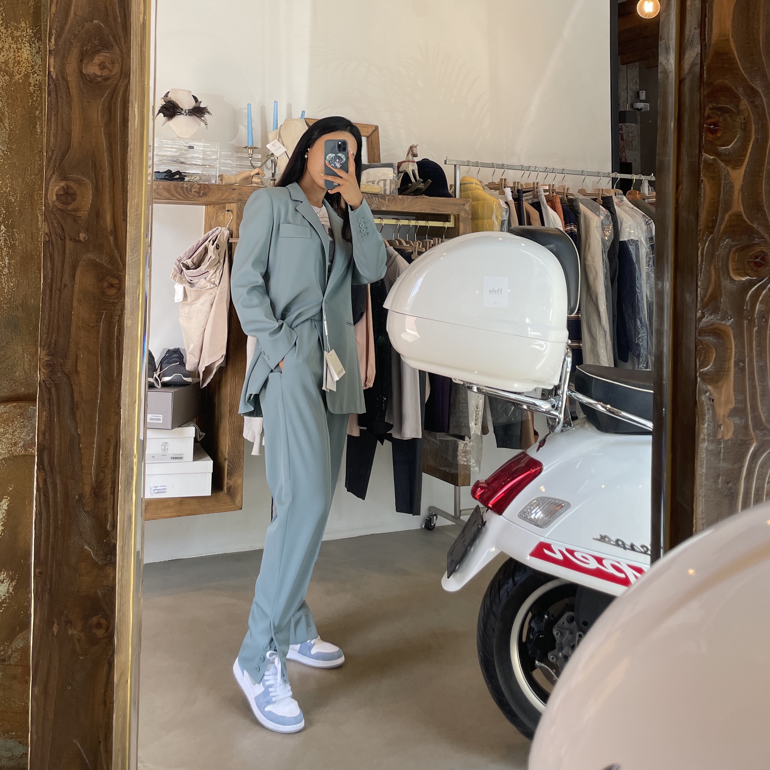 민트초콜렛🌿🍫 (@mint___choc...) 님의 게시물 | KREAM