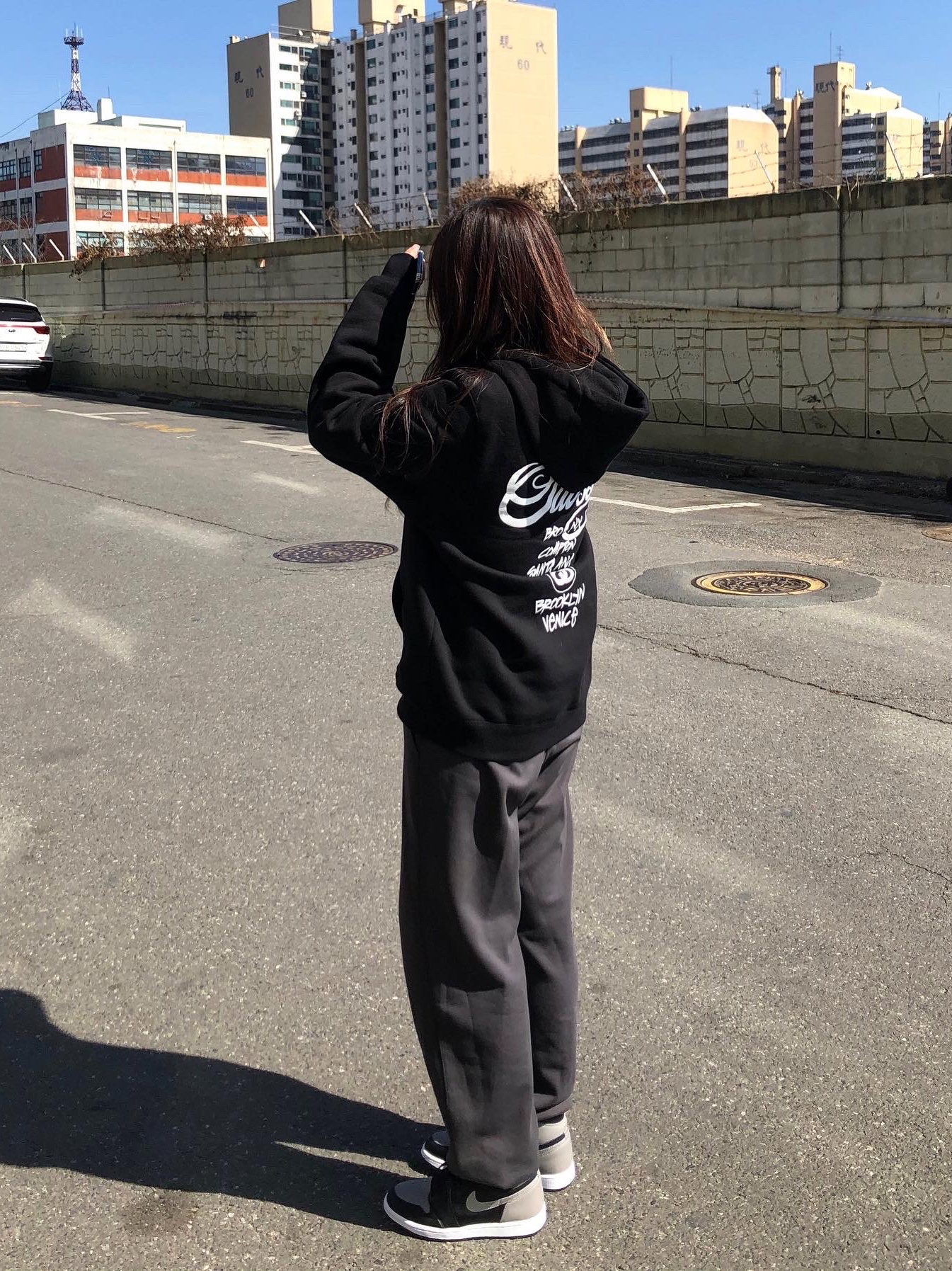 현진 (@__daawn) 님의 게시물 | KREAM