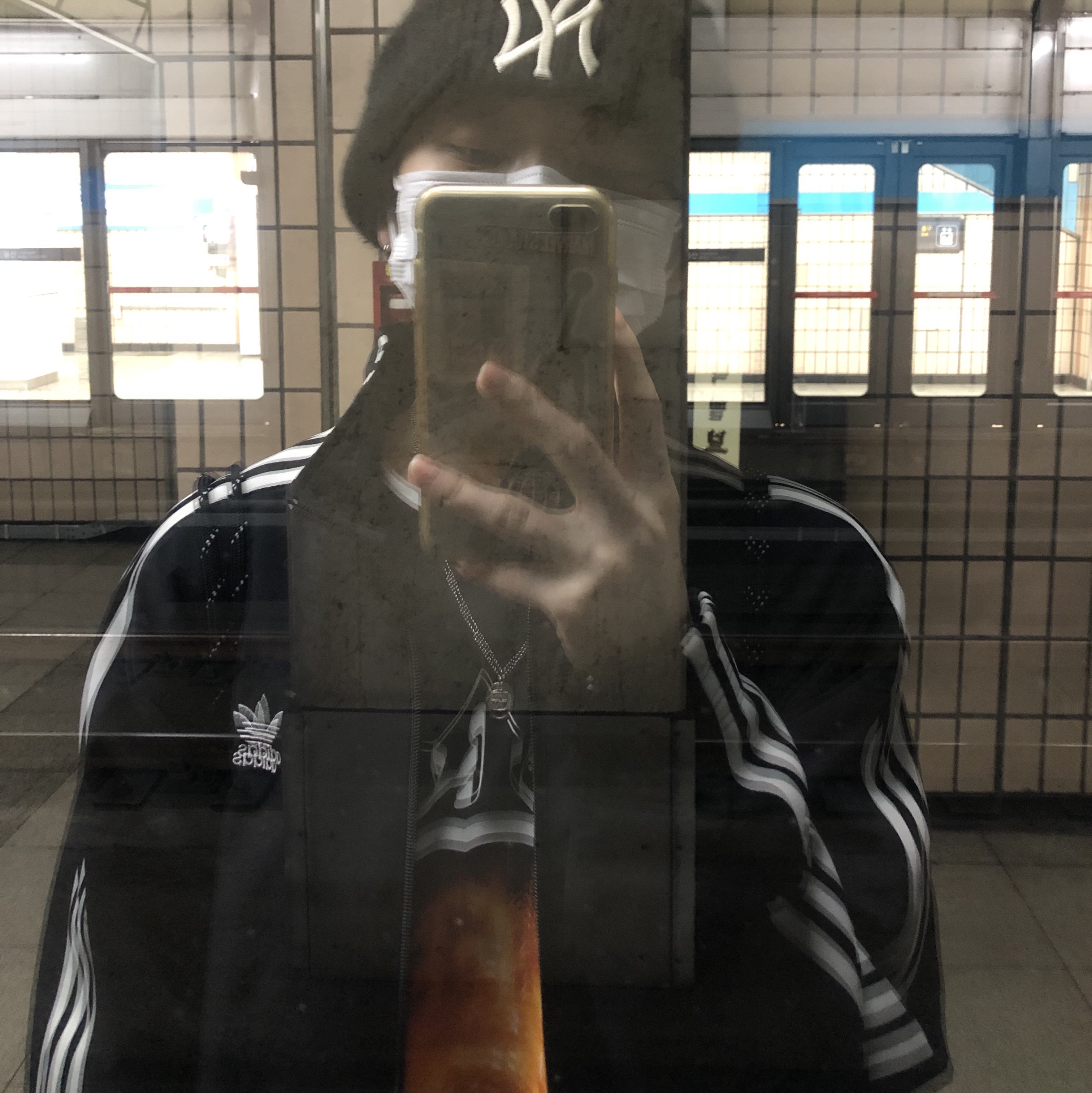 ╾𝕵𝖊𝖉𝖎 𝕶𝖓𝖎𝖌𝖍𝖙╼ (@m_skywalker___) 님의 게시물 | KREAM