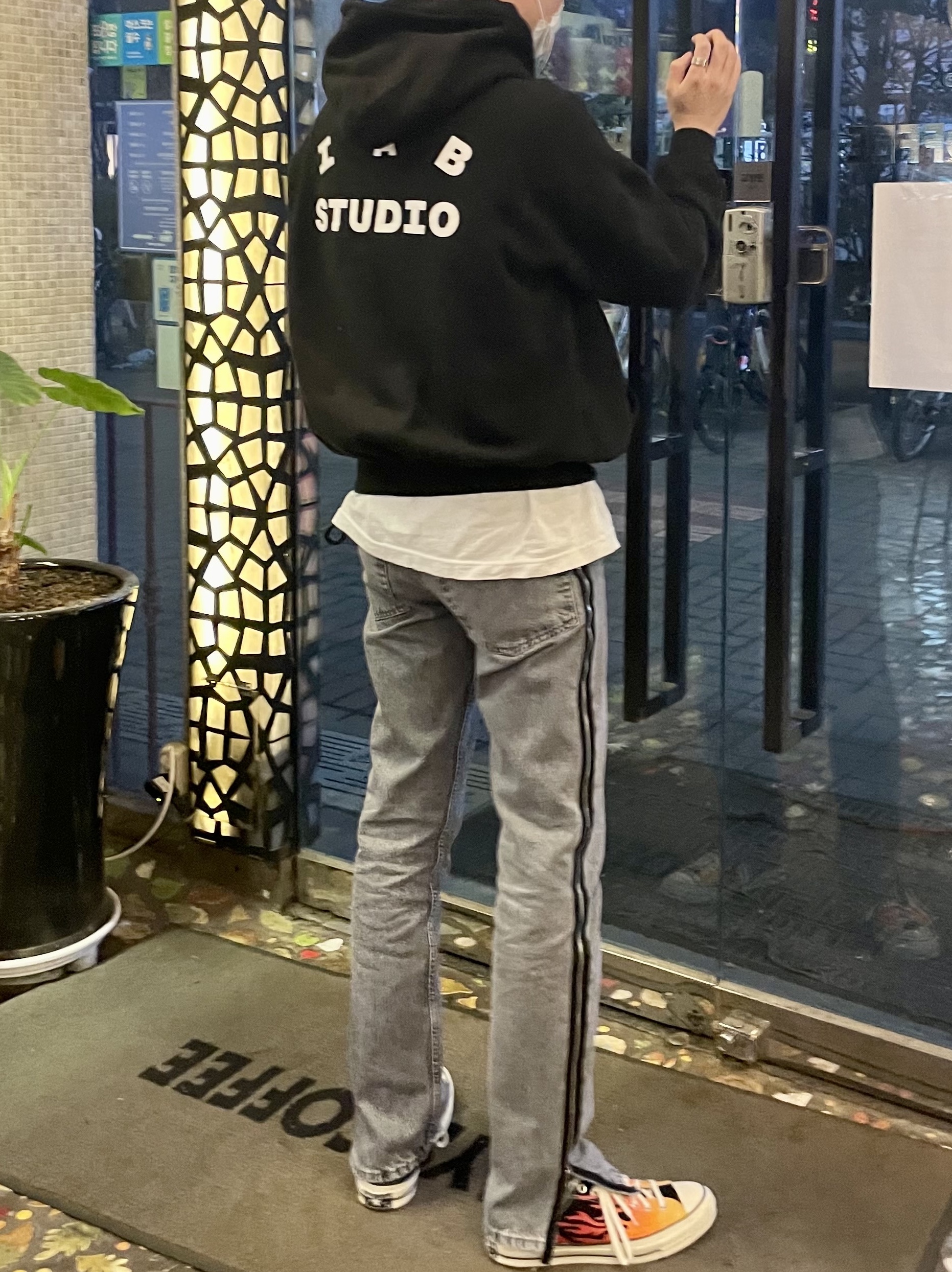 (@182_74) 님의 게시물 | KREAM