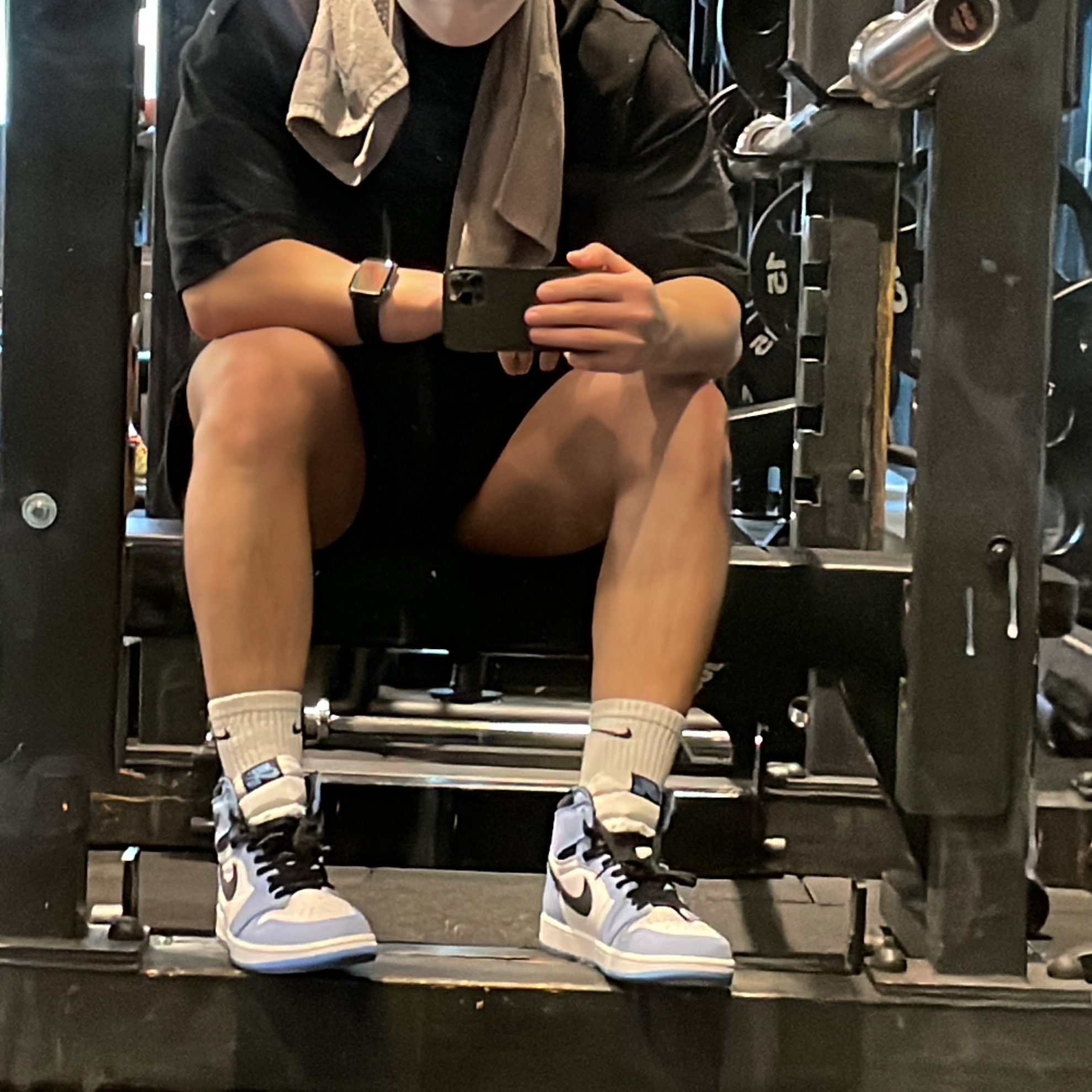 ? (@jhkk__) 님의 게시물 | KREAM