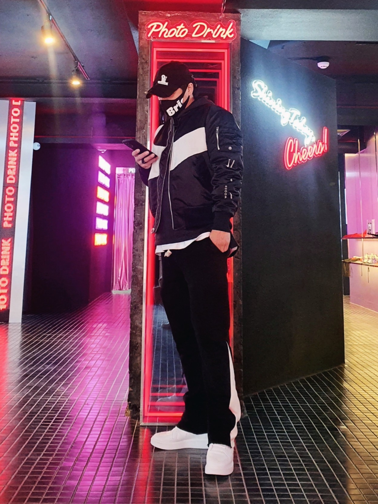 천성욱 (@yasaeng) 님의 게시물 | KREAM