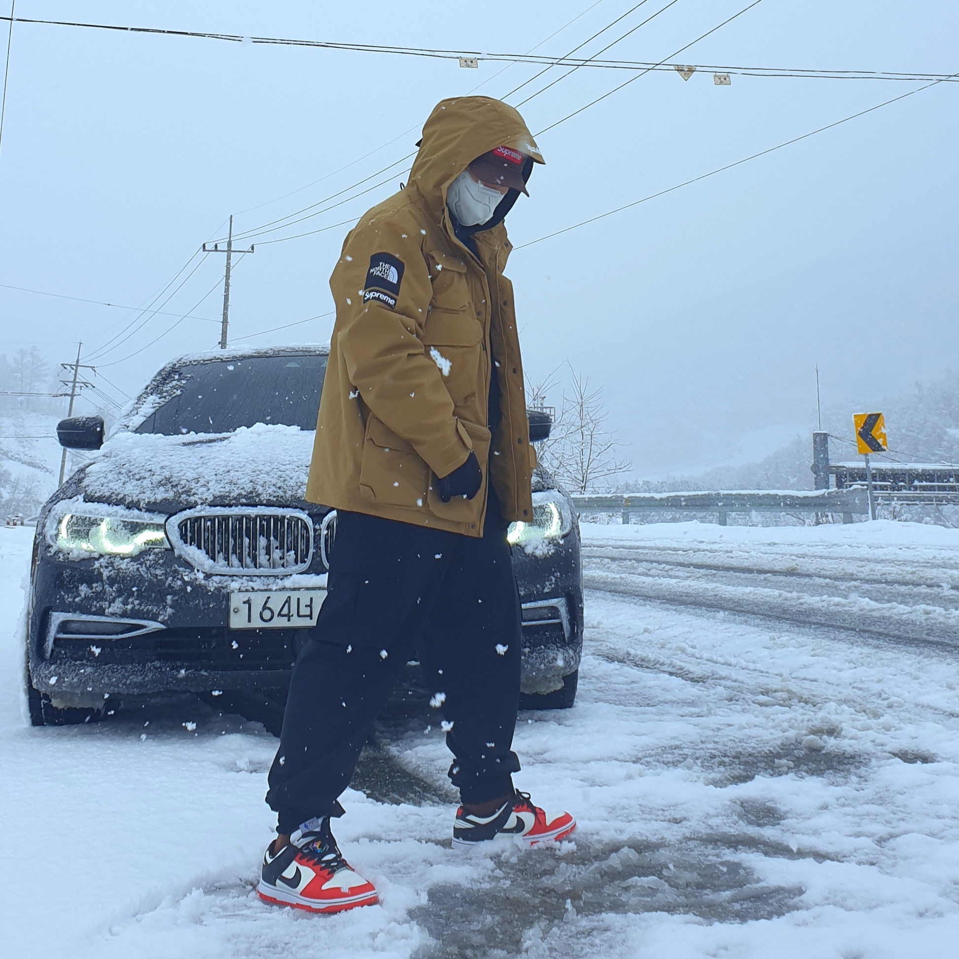 코난 (@_lets_be) 님의 게시물 | KREAM