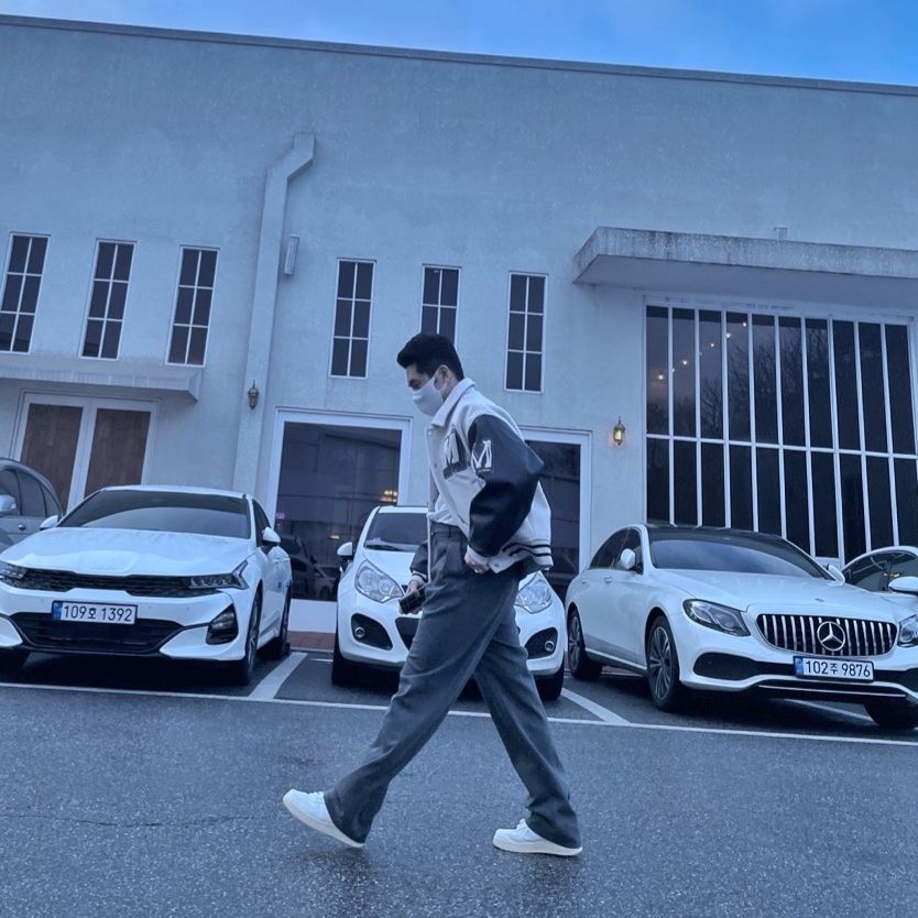 🚶🏻 (@phw55) 님의 게시물 | KREAM