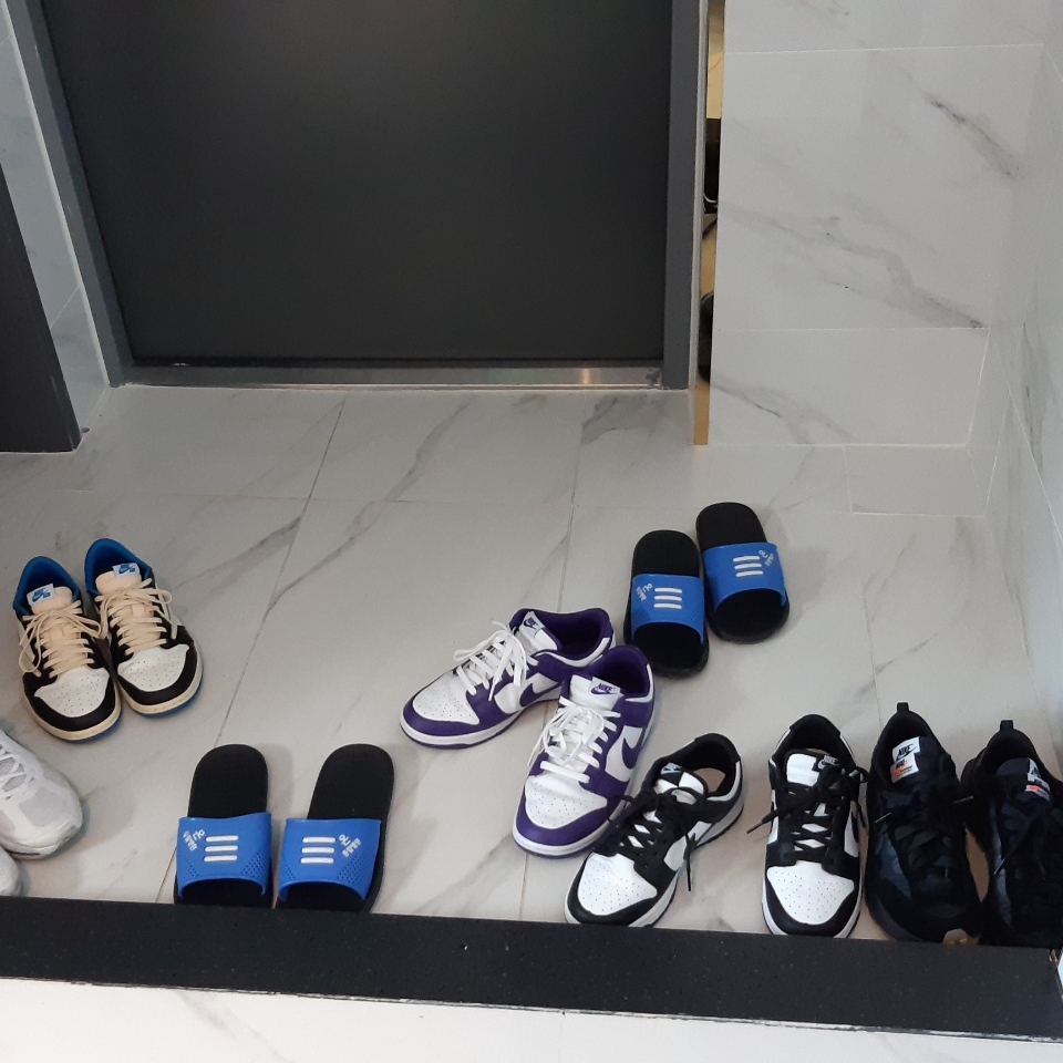 철큐 (@hisc._.s) 님의 게시물 | KREAM