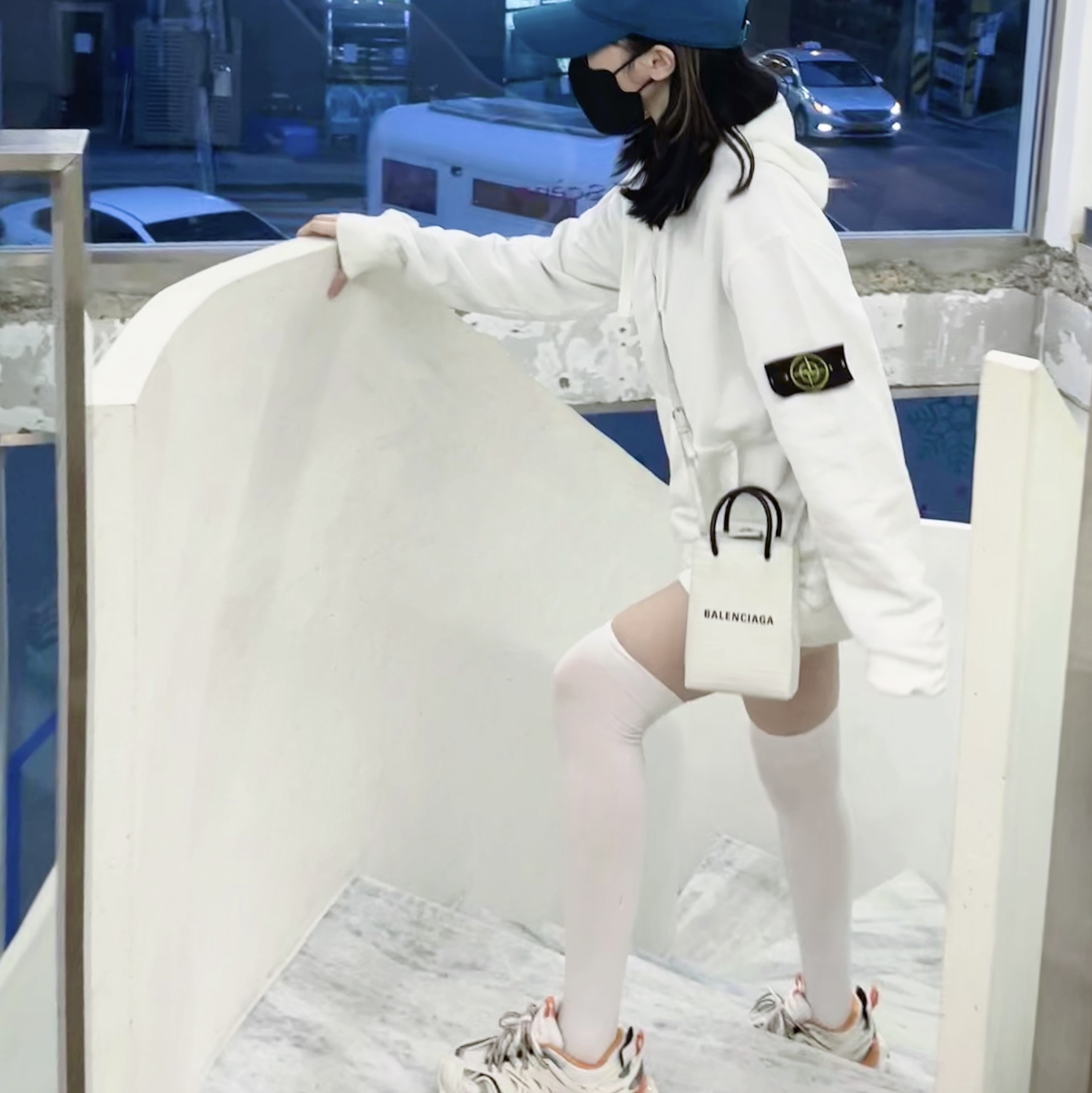 조이 (@ze412) 님의 게시물 | KREAM