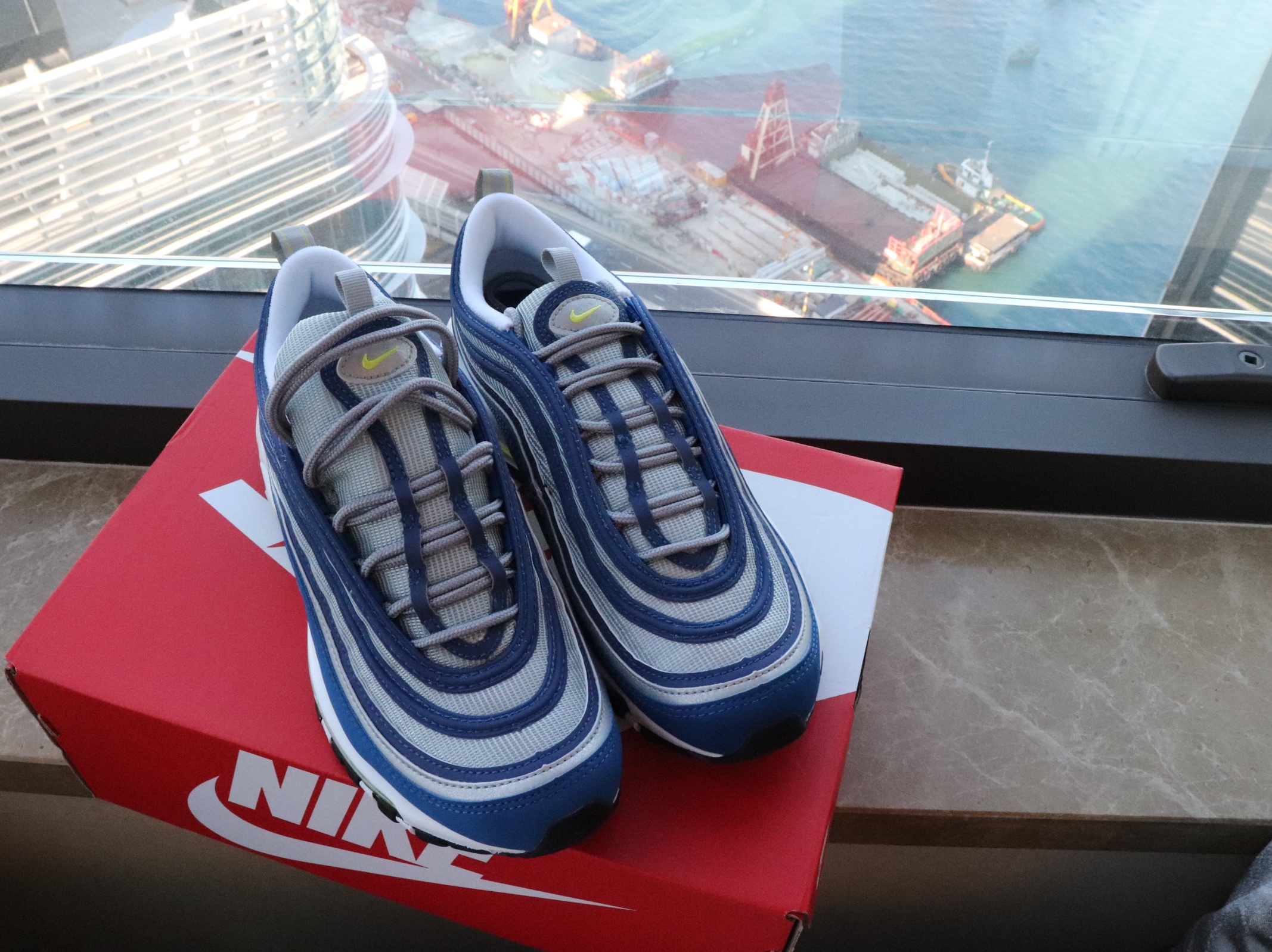 ZION :D (@zion_dd) 님의 게시물 | KREAM