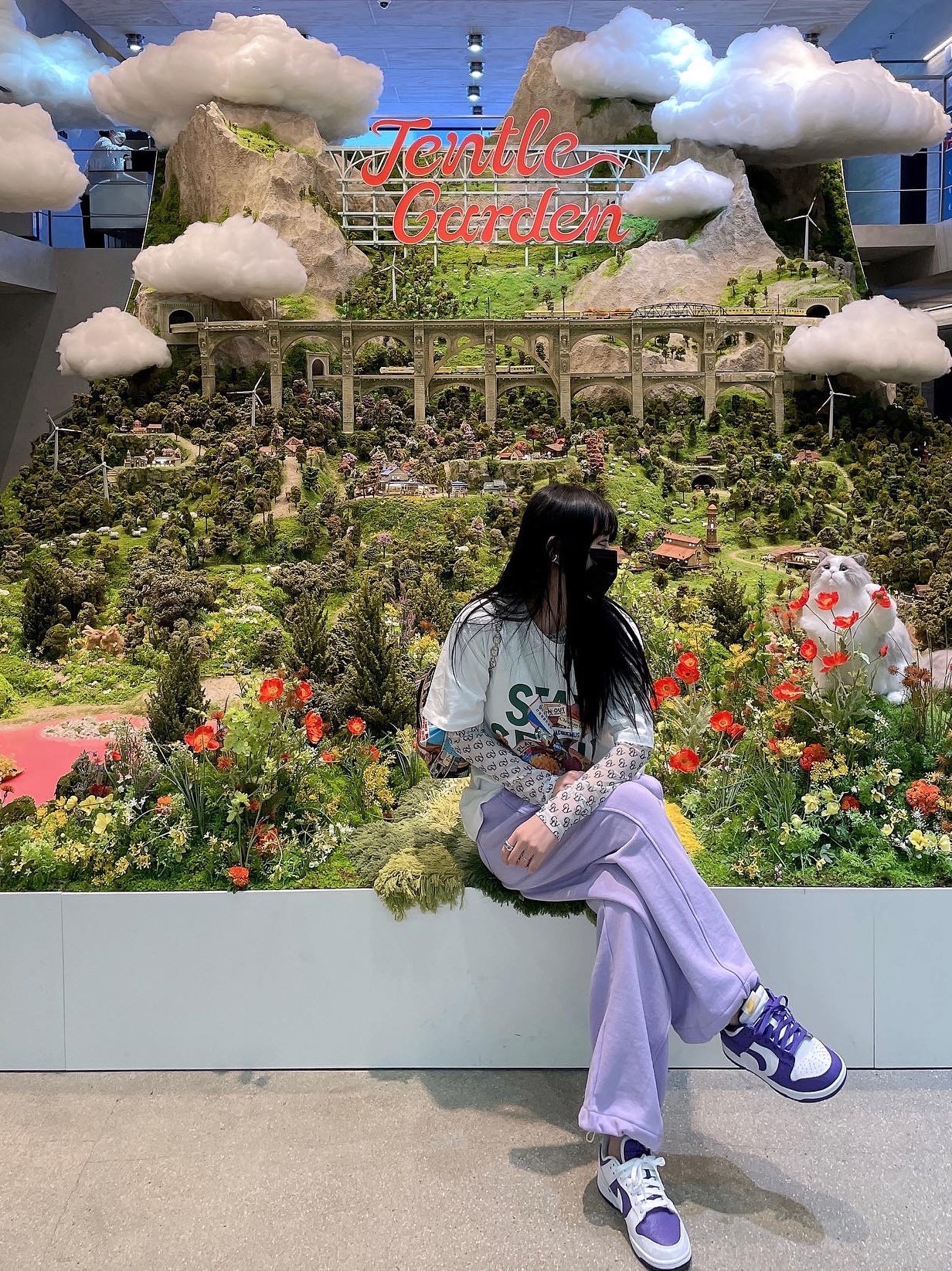 (@_hj1114) 님의 게시물 | KREAM