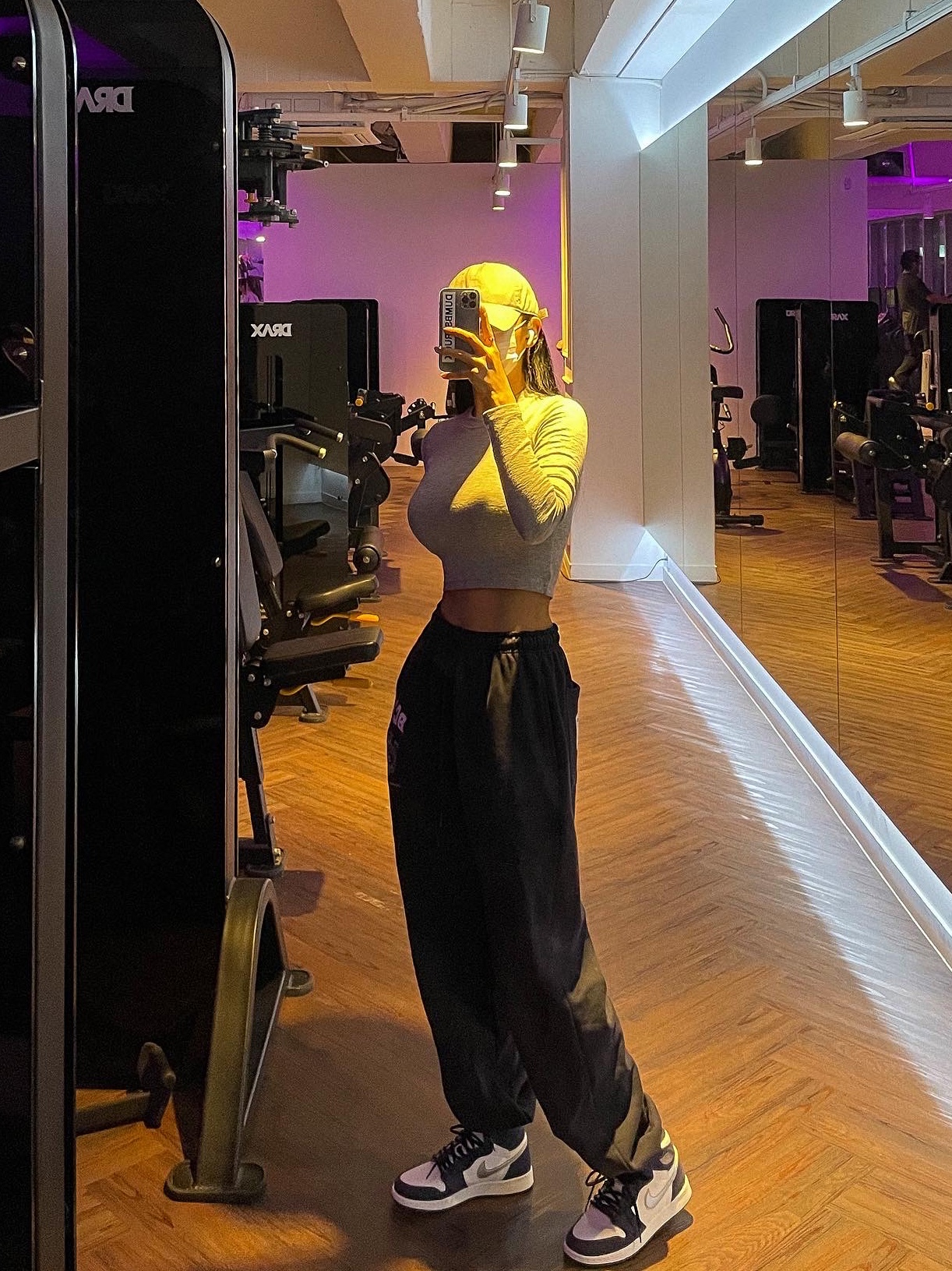 밍D (@y.mj_) 님의 게시물 | KREAM