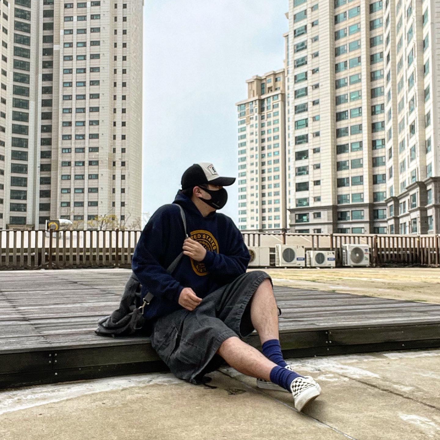 윤두환 (@doo_thless) 님의 게시물 | KREAM