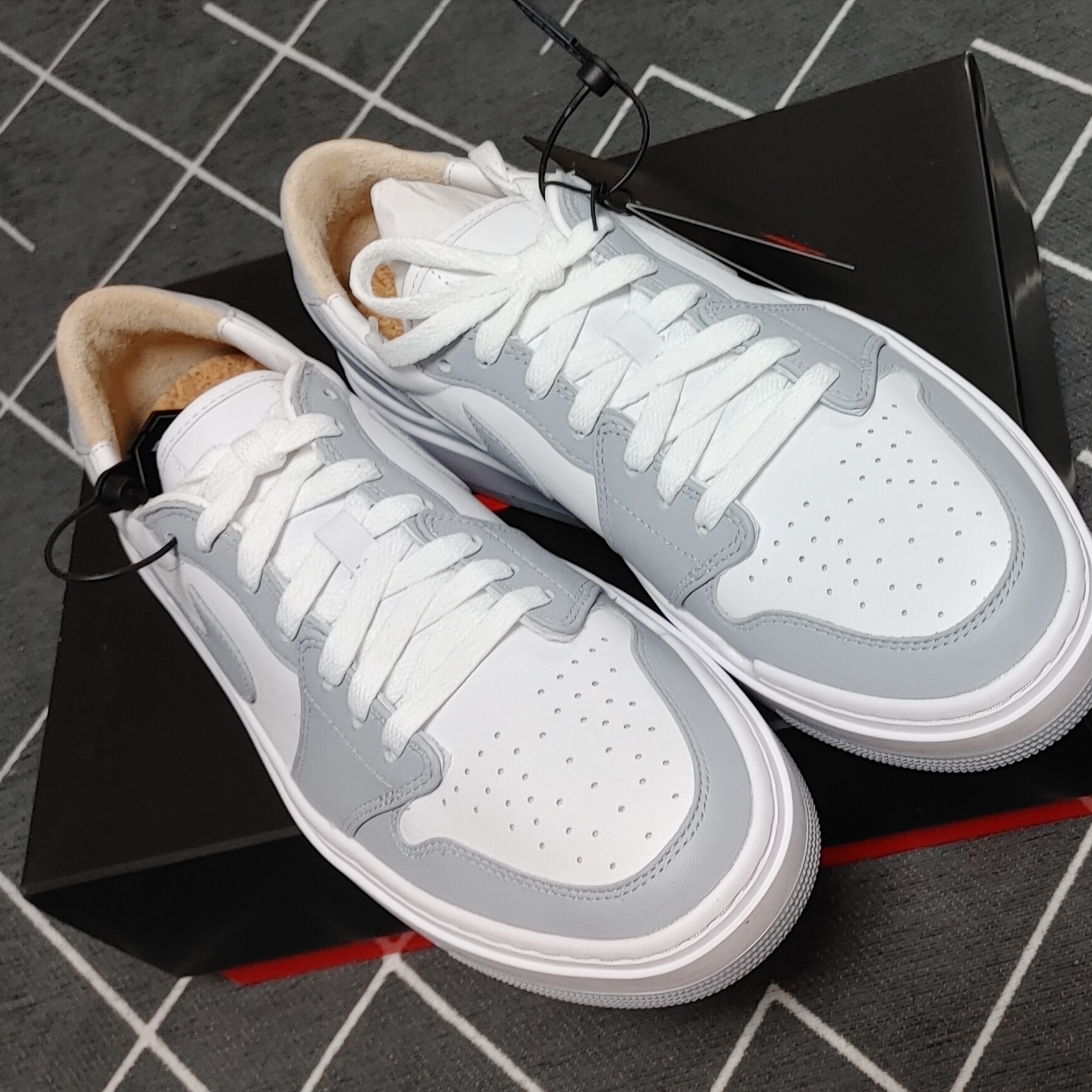 부기곰 (@boogigom) 님의 게시물 | KREAM