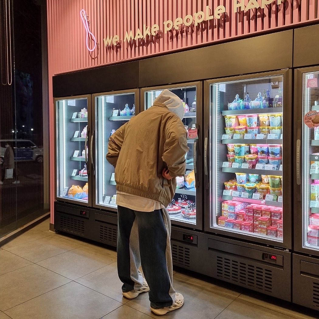 김태형 (@happy_bigbear) 님의 게시물 | KREAM