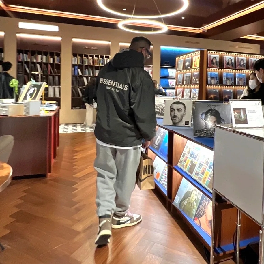 밀당런 (@push_pull_run) 님의 게시물 | KREAM