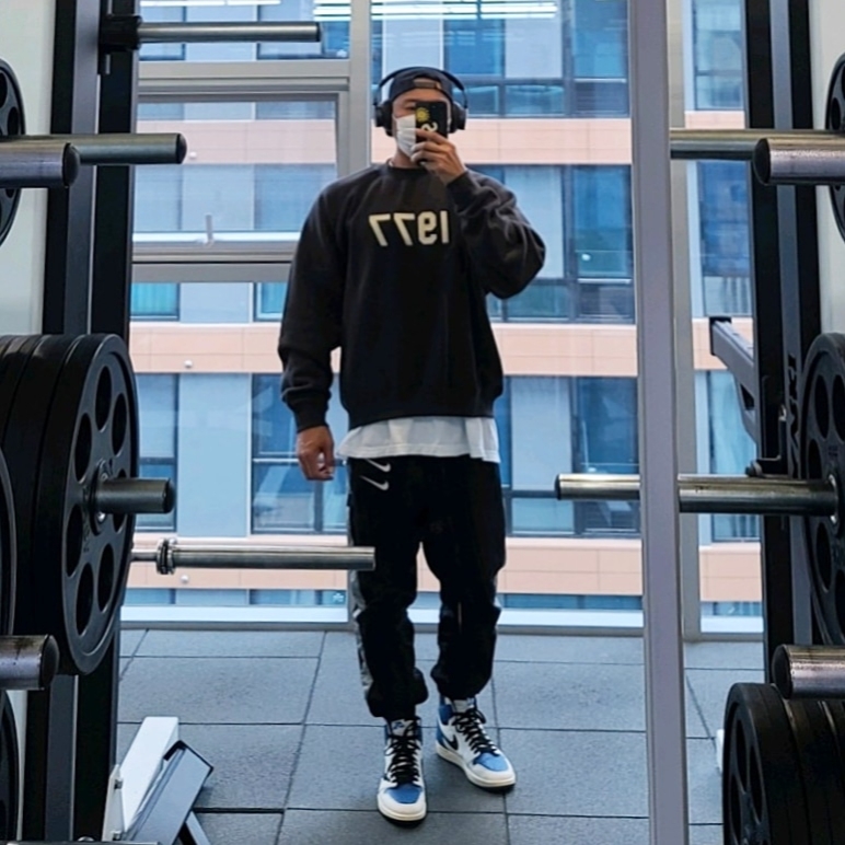 밀당런 (@push_pull_run) 님의 게시물 | KREAM