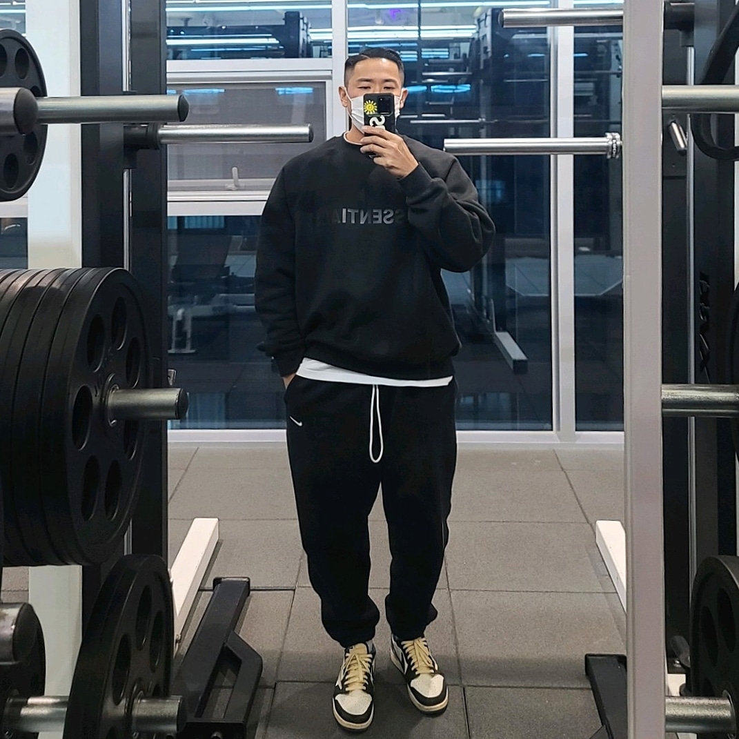 밀당런 (@push_pull_run) 님의 게시물 | KREAM