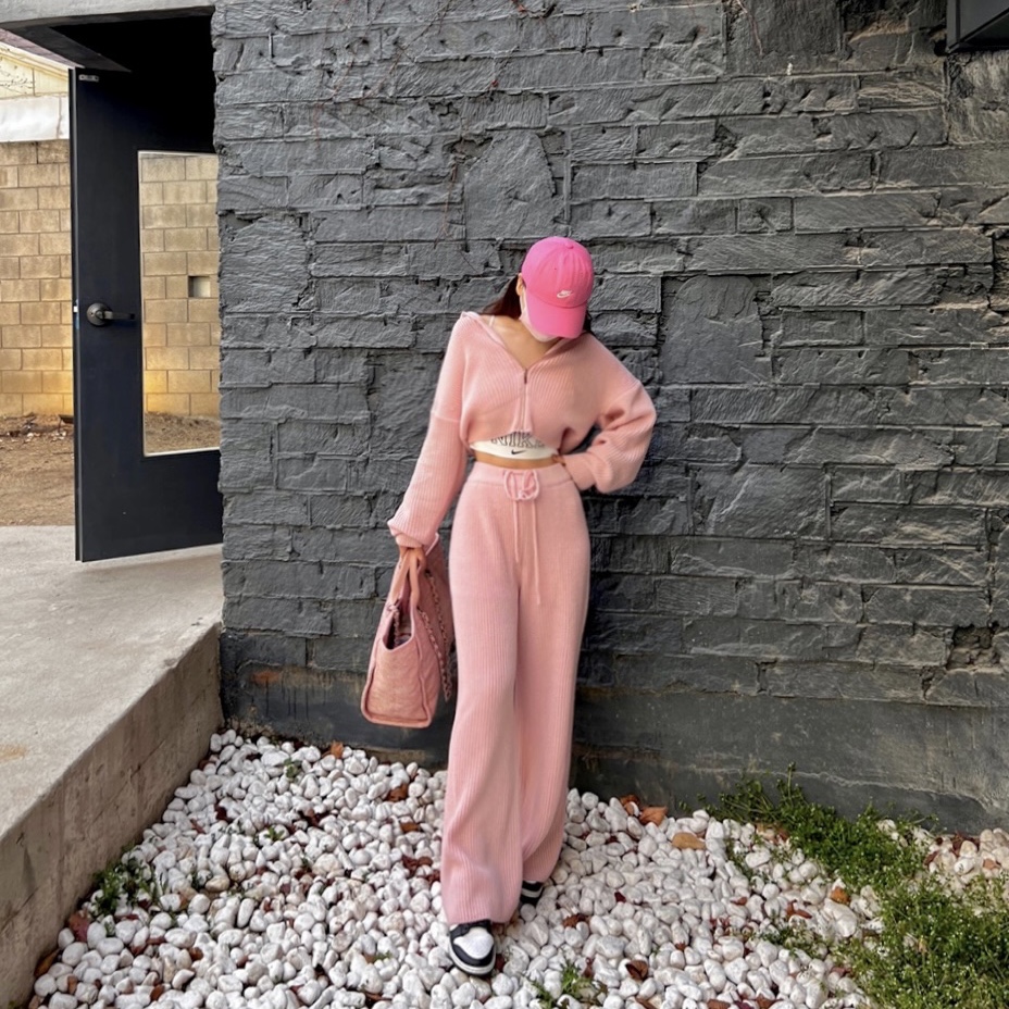 꿀벌이🐝 이지유 (@amelia_v) 님의 게시물 | KREAM