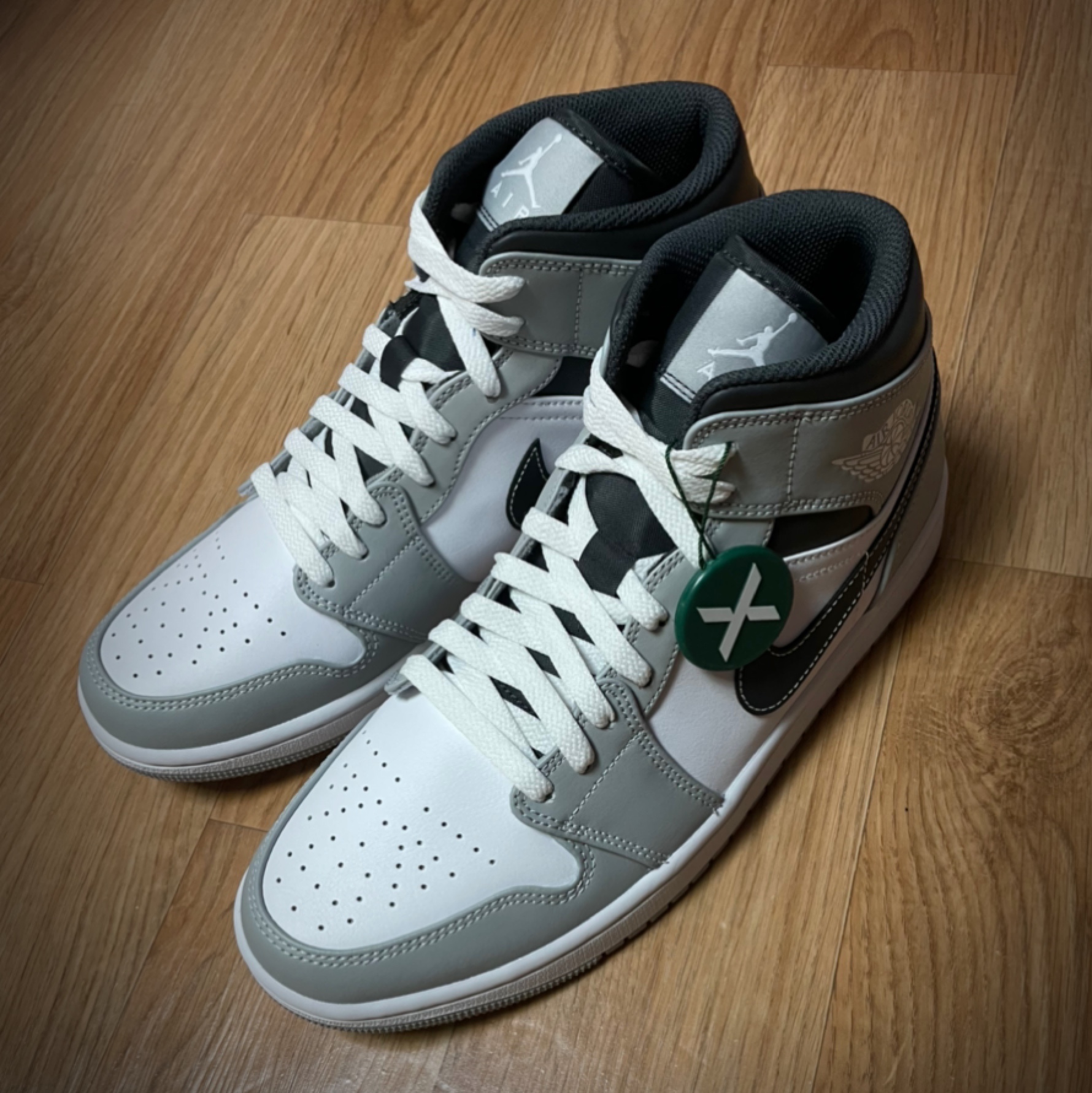 Lee (@artera) 님의 게시물 | KREAM