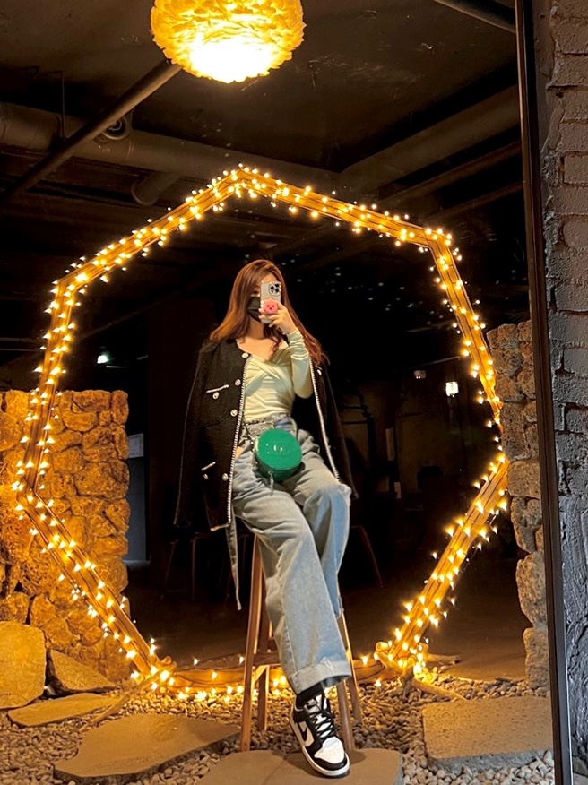 꿀벌이🐝 이지유 (@amelia_v) 님의 게시물 | KREAM